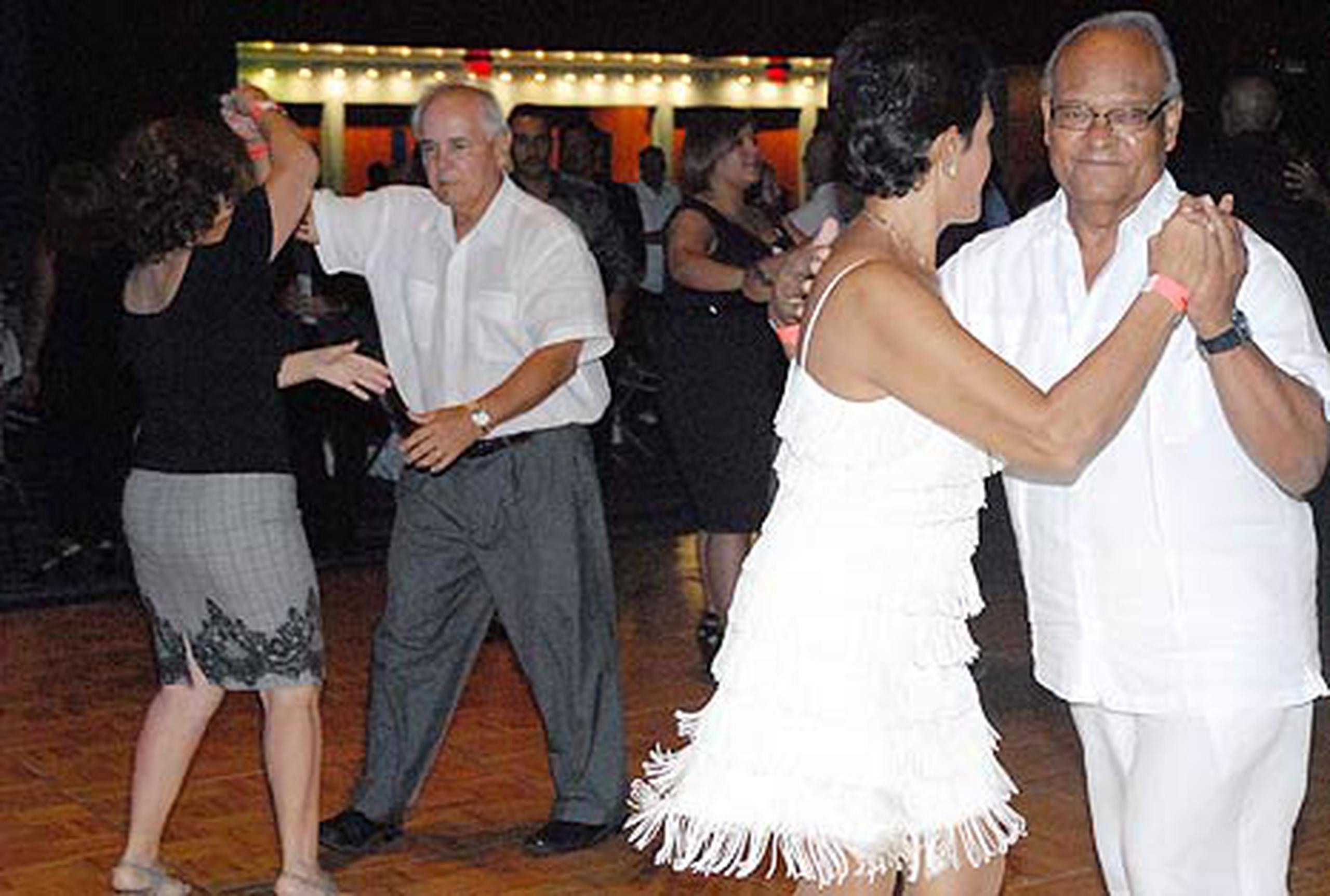 Tremendo sábado salsero con Don Perignon y el Puerto Rico Salsa ...