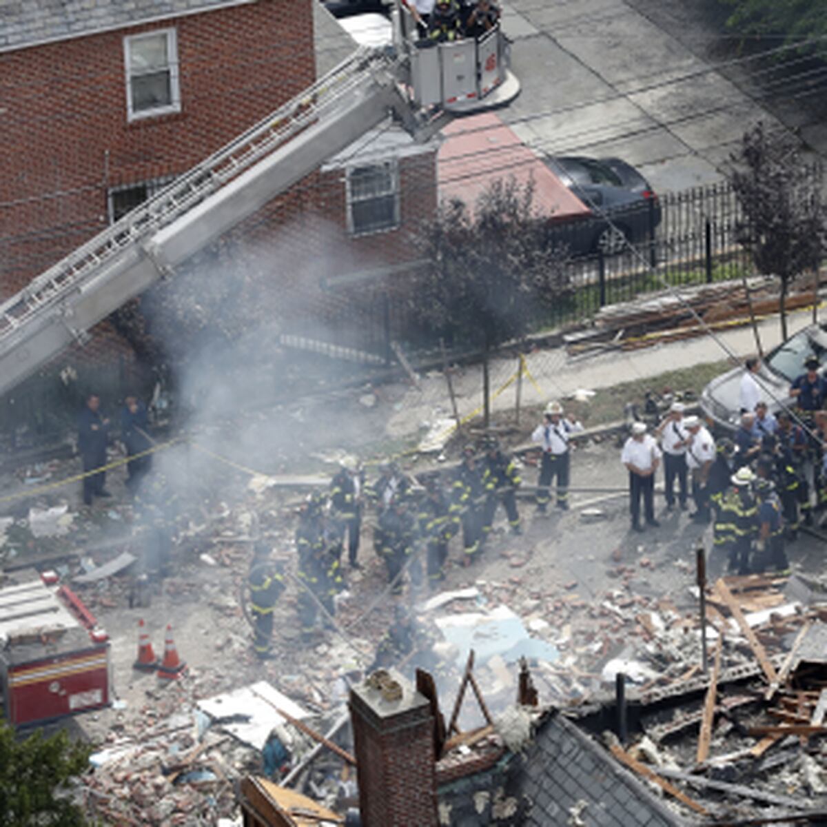 Explosión de El Bronx fue causada por escape de gas - Primera Hora