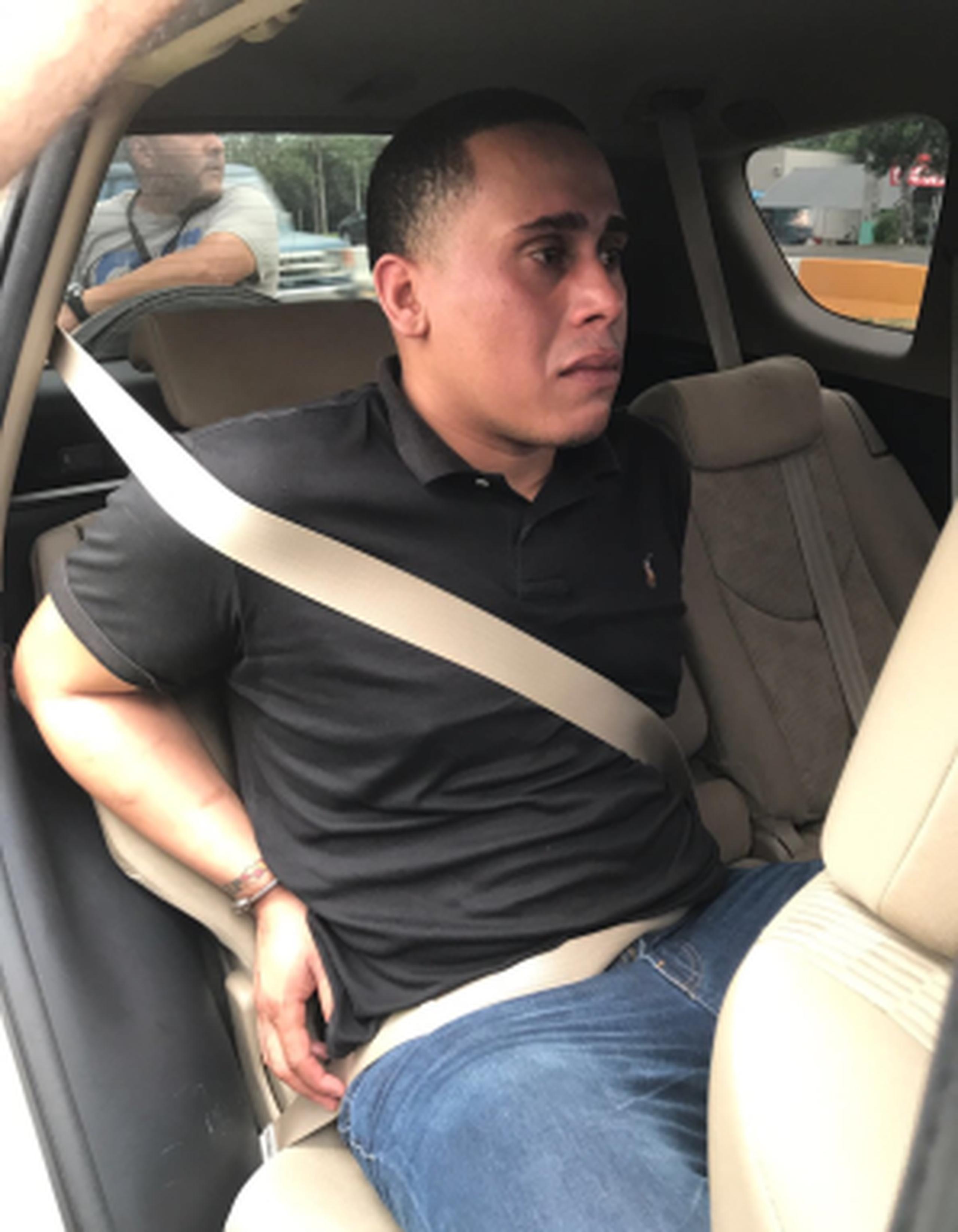 Capturan presunto ratero que se apropió de unos $6,000 en sucursal ...