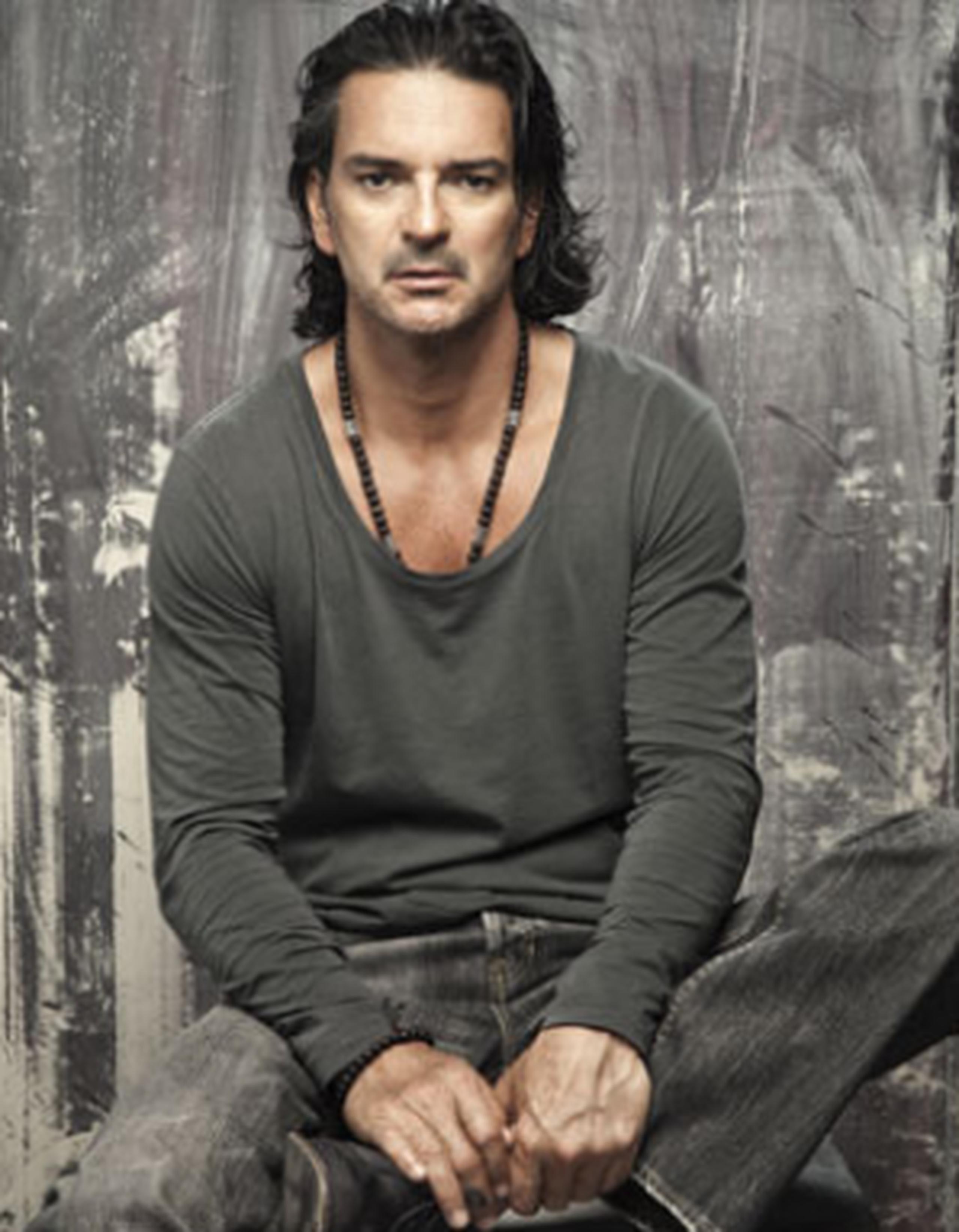 Arjona crea álbum tras huir de golpes emocionales - Primera Hora