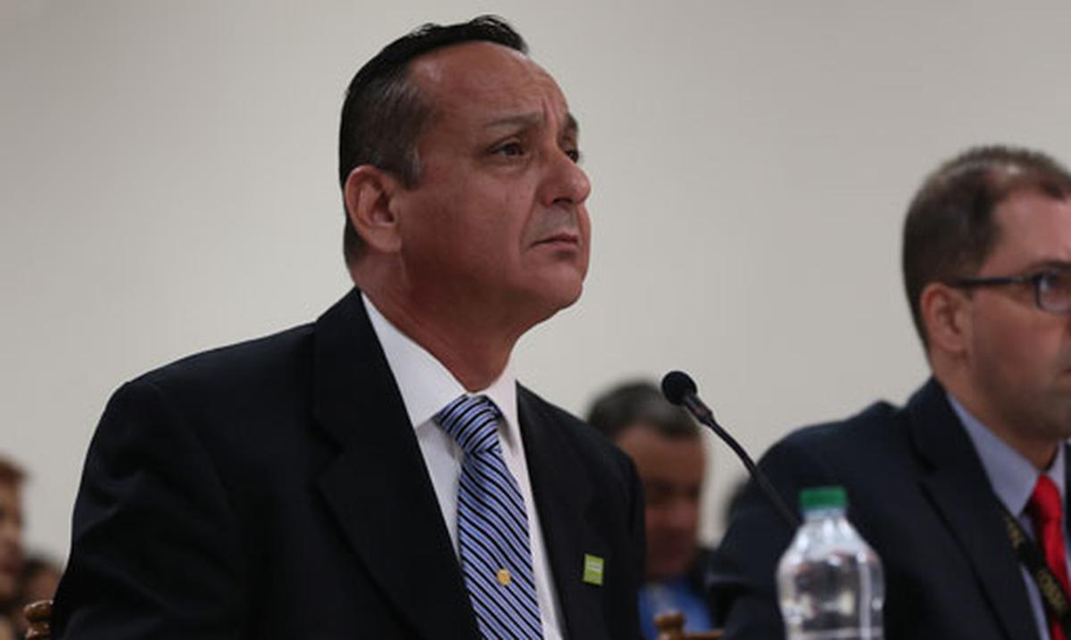 Retiran la confianza al director de COSSEC - Primera Hora