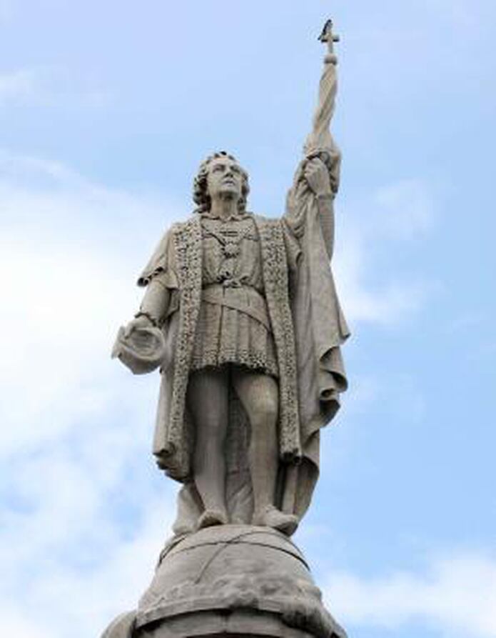 Vandalizan la estatua de Cristóbal Colón en el Viejo San Juan - Primera ...