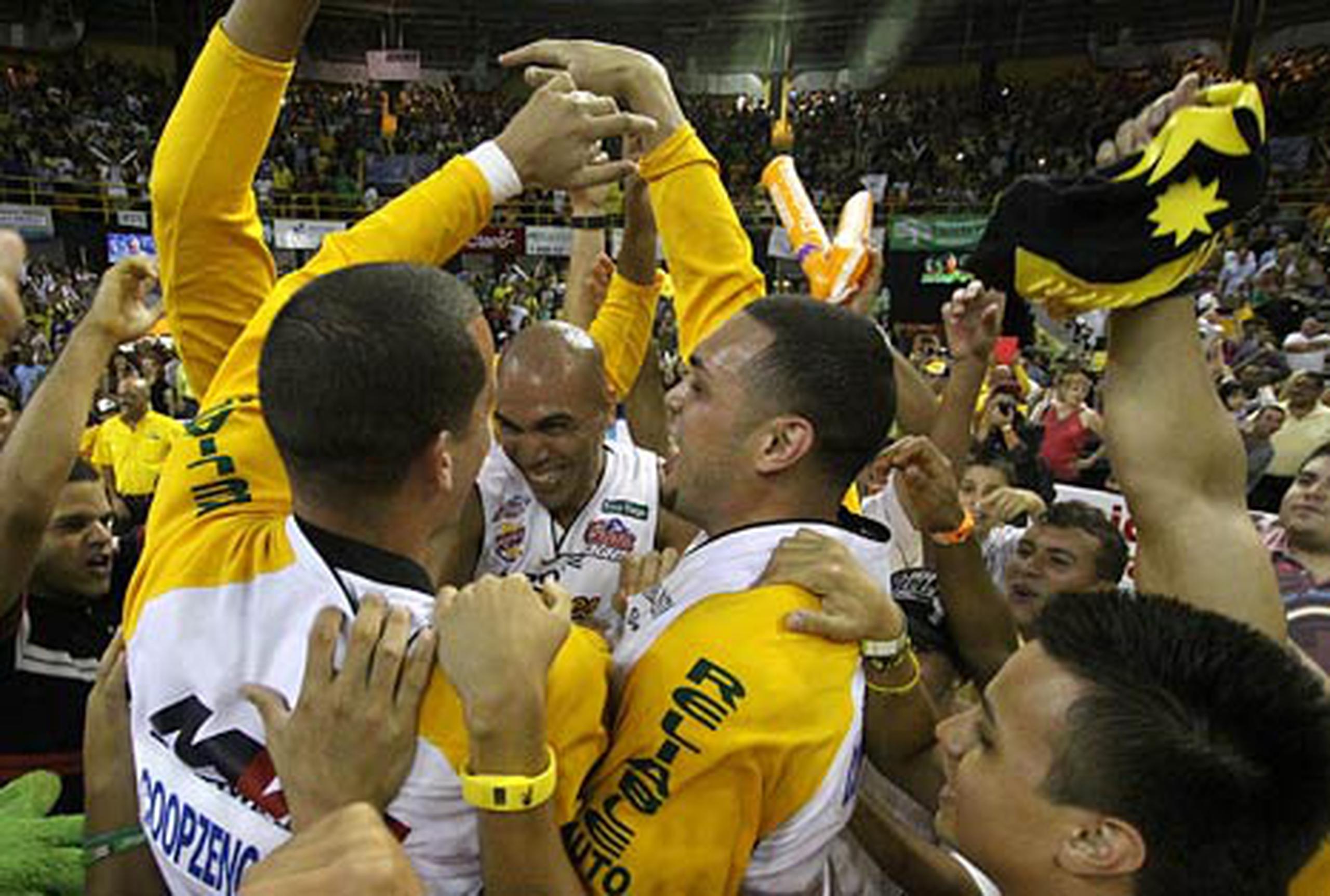 A otra final los Capitanes de Arecibo - Primera Hora