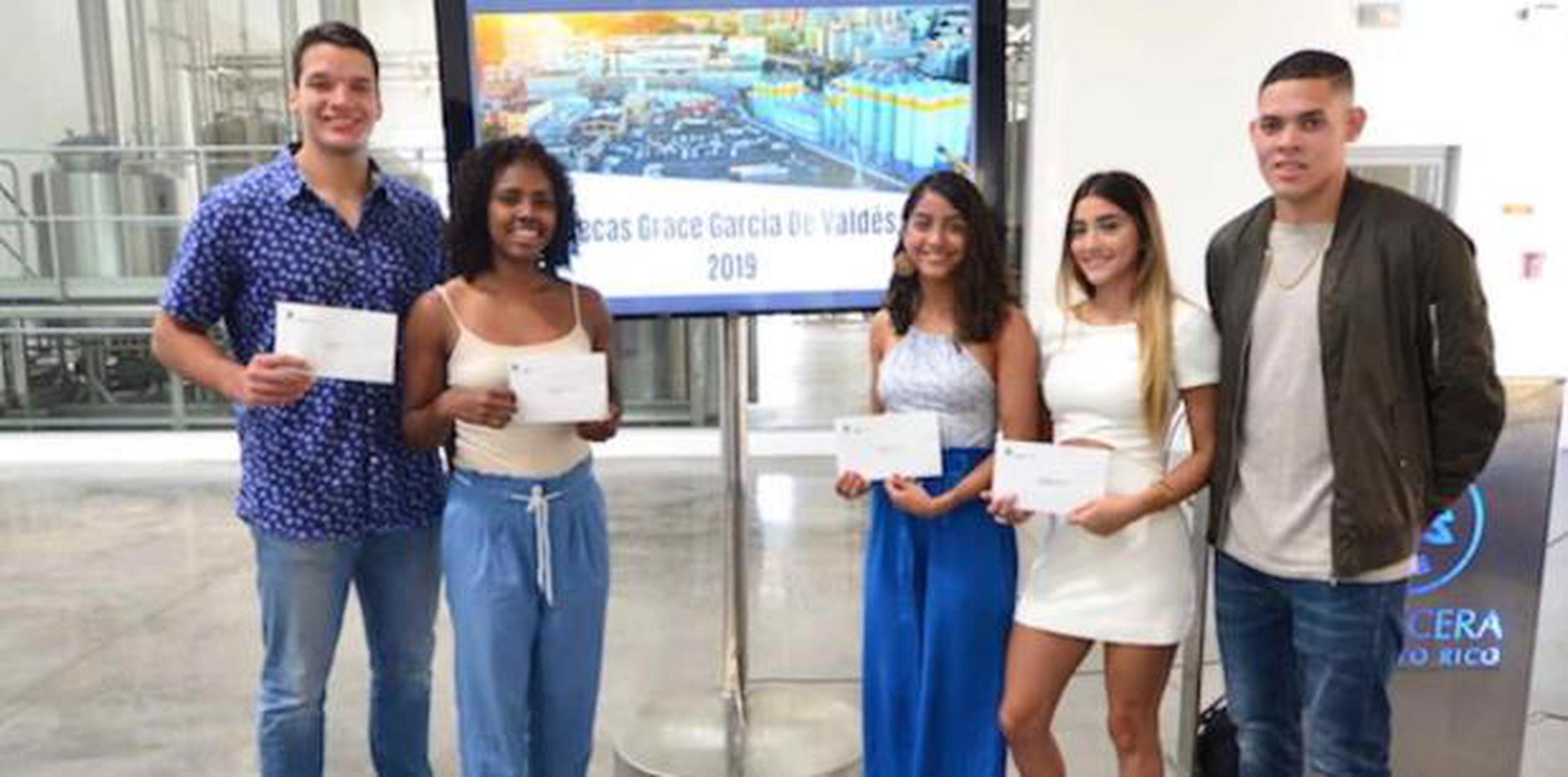 Cervecera de Puerto Rico beca por primera vez a atletas del RUM ...