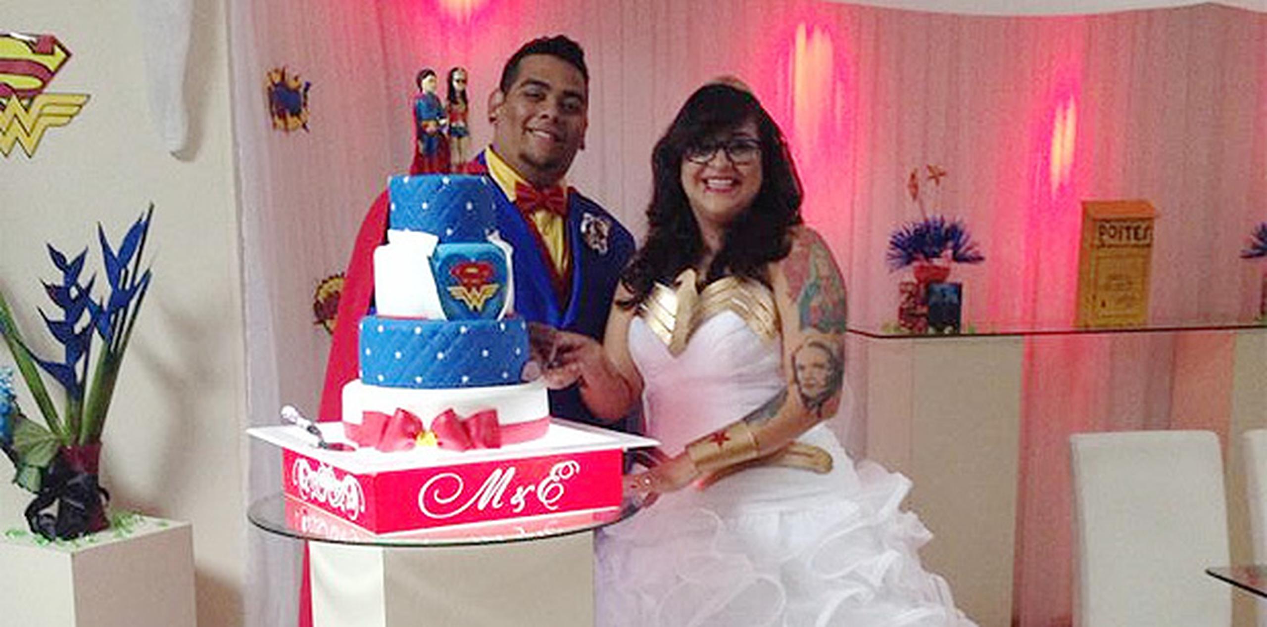 Superman y la Mujer Maravilla se casaron en Bayamón - Primera Hora
