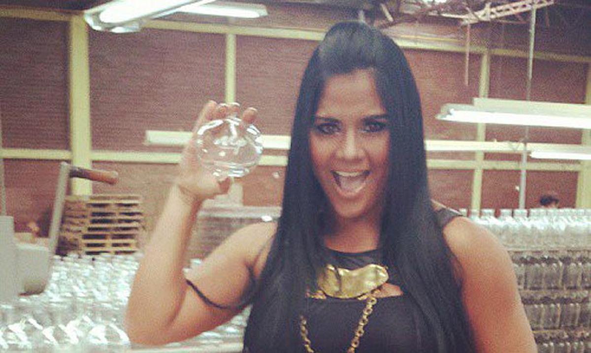 Maripily emocionada con su nuevo perfume VÍDEO y FOTOS - Primera Hora