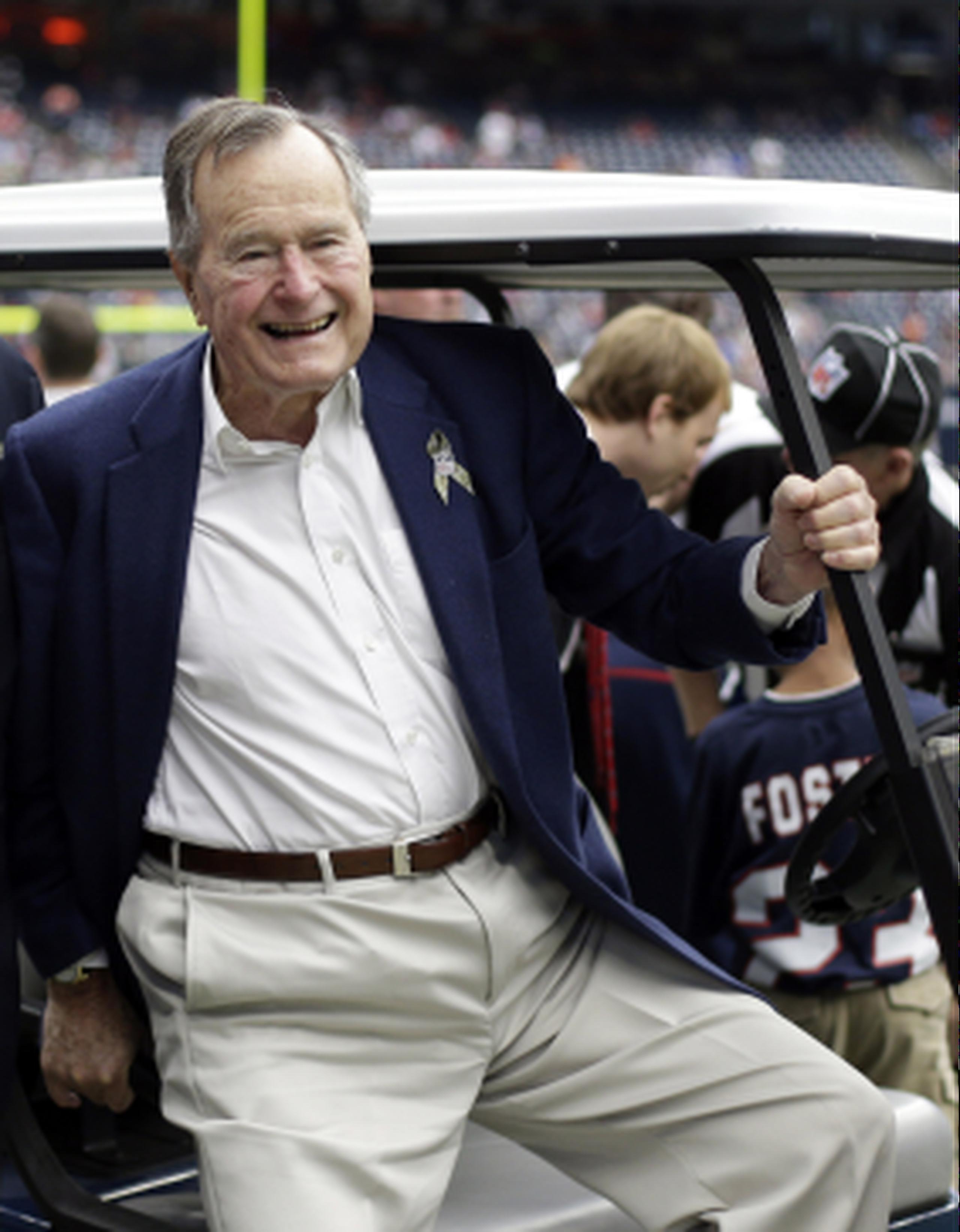 George Bush padre abandona el hospital - Primera Hora