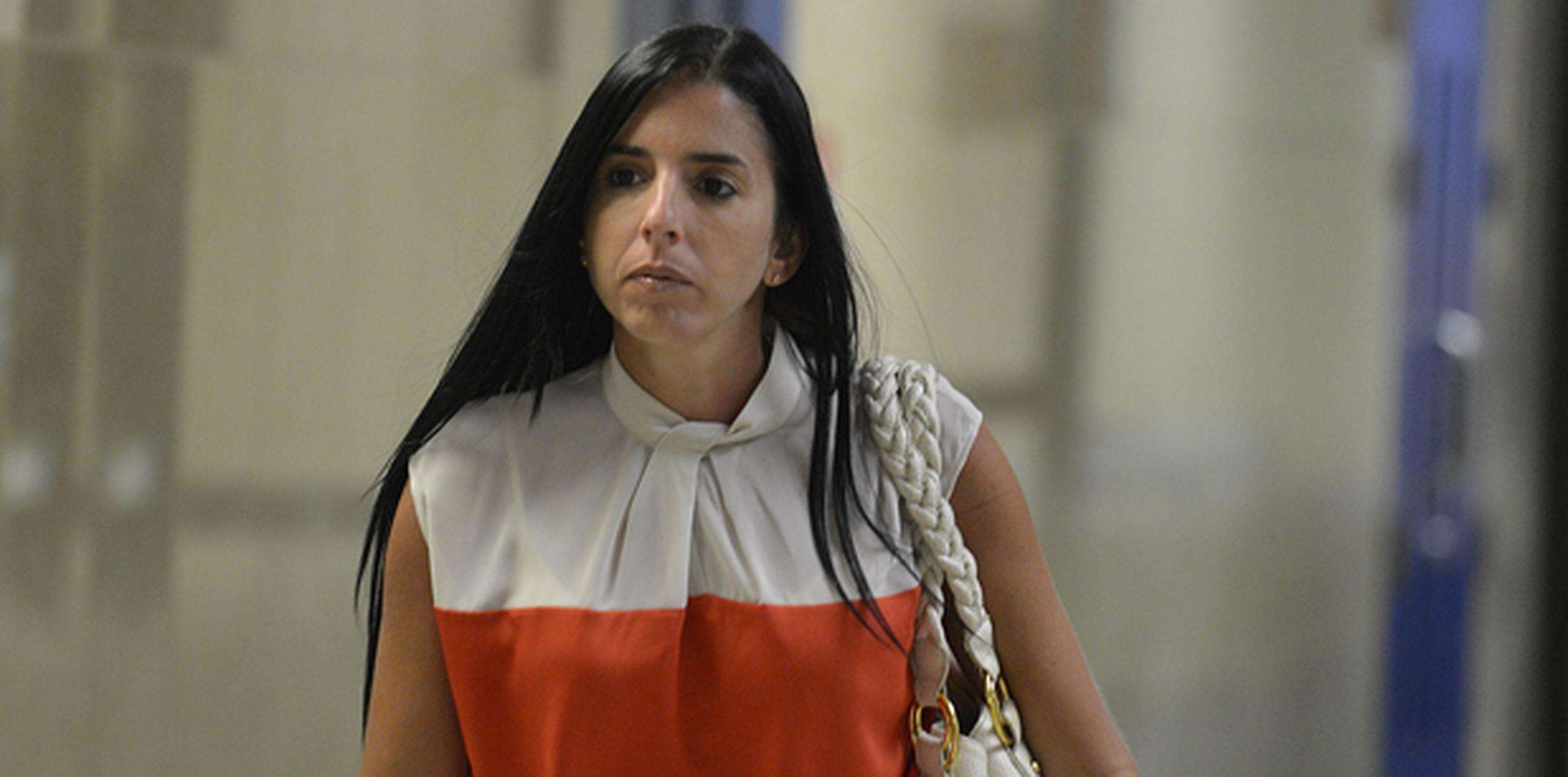 A juicio acusado de robar expediente de Ana Cacho - Primera Hora