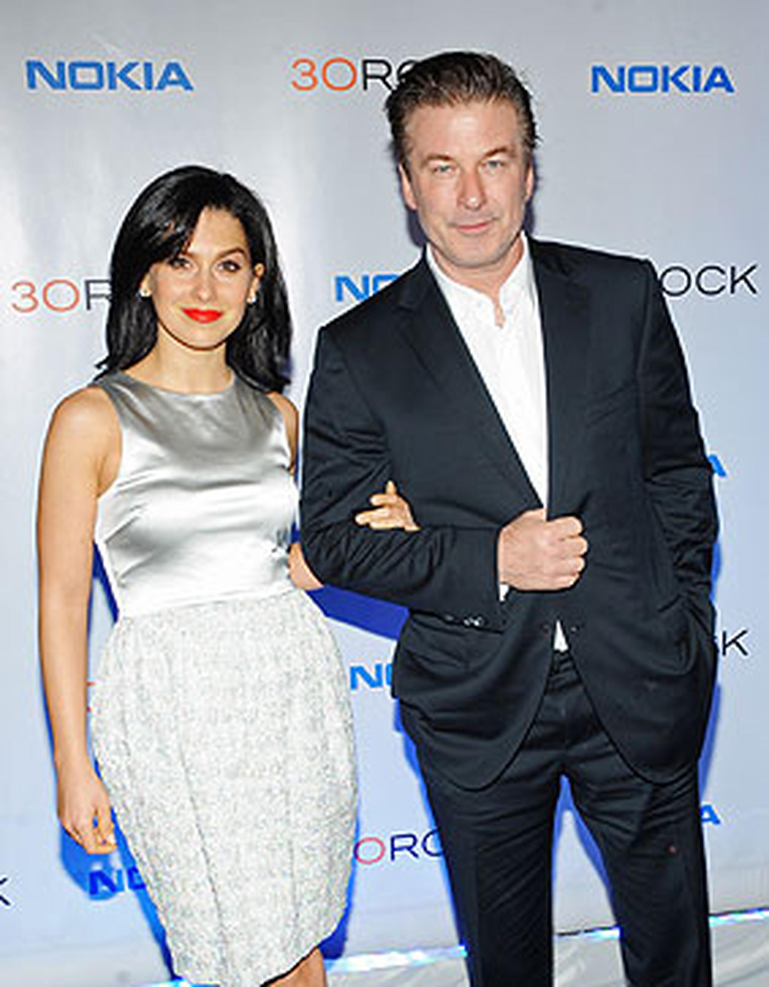 Alec Baldwin y su esposa esperan su primer bebé - Primera Hora