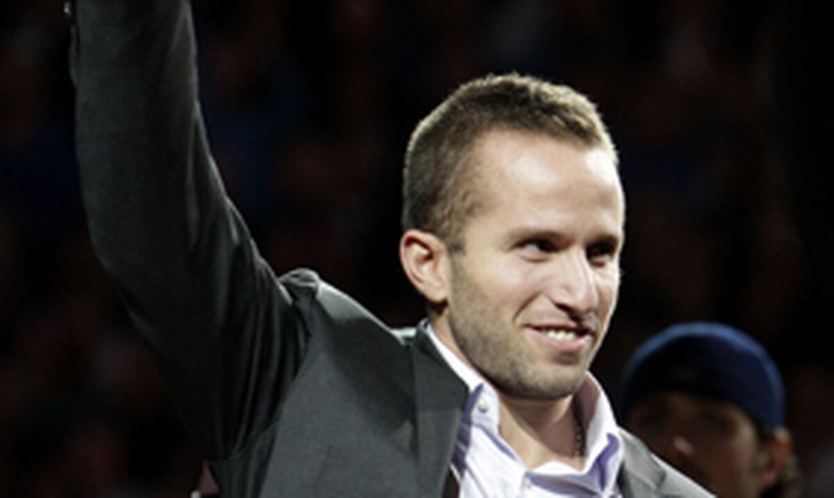 José Juan Barea recibe su sortija de campeón - Primera Hora