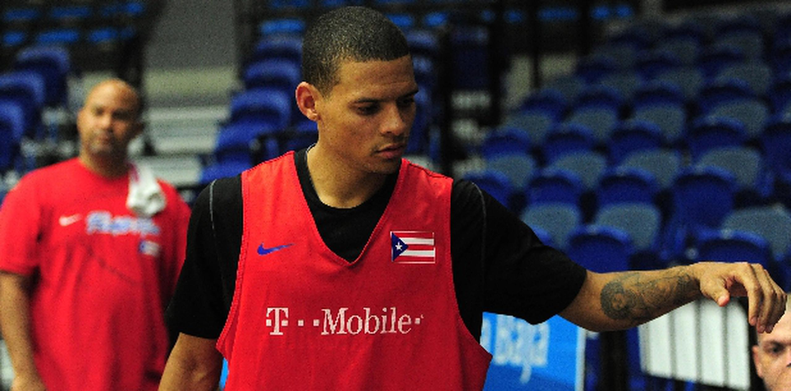 Denis Clemente sigue invicto - Primera Hora