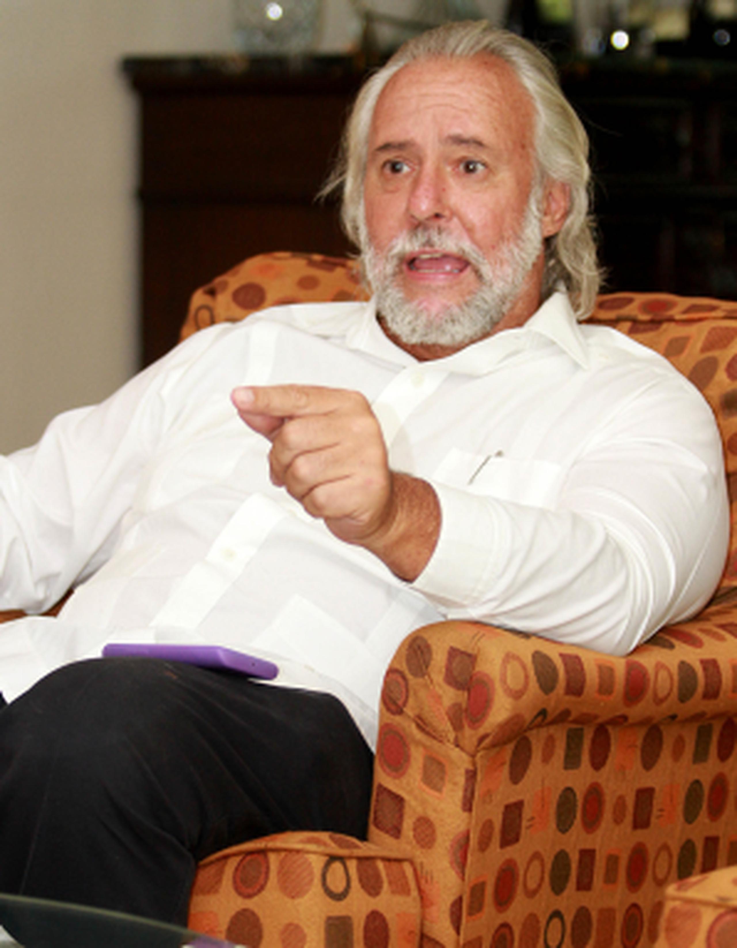 Johnny Rullán: "Hay que saber cuál es esa cepa circulante" - Primera Hora