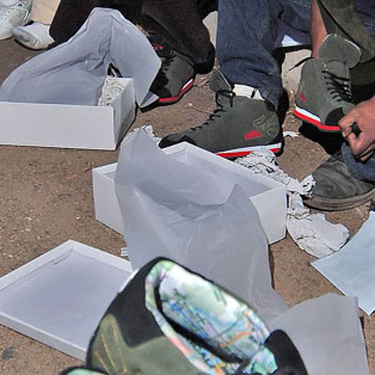 Se roban $43 mil en caja de zapatos durante escalamiento - Primera Hora