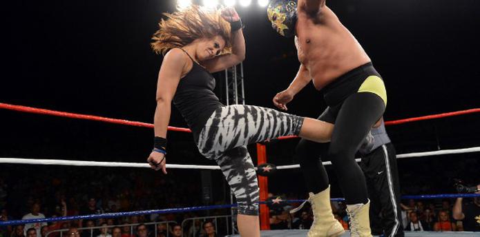 Fanaticada de la WWC sigue fiel tras 40 años de historias - Primera Hora