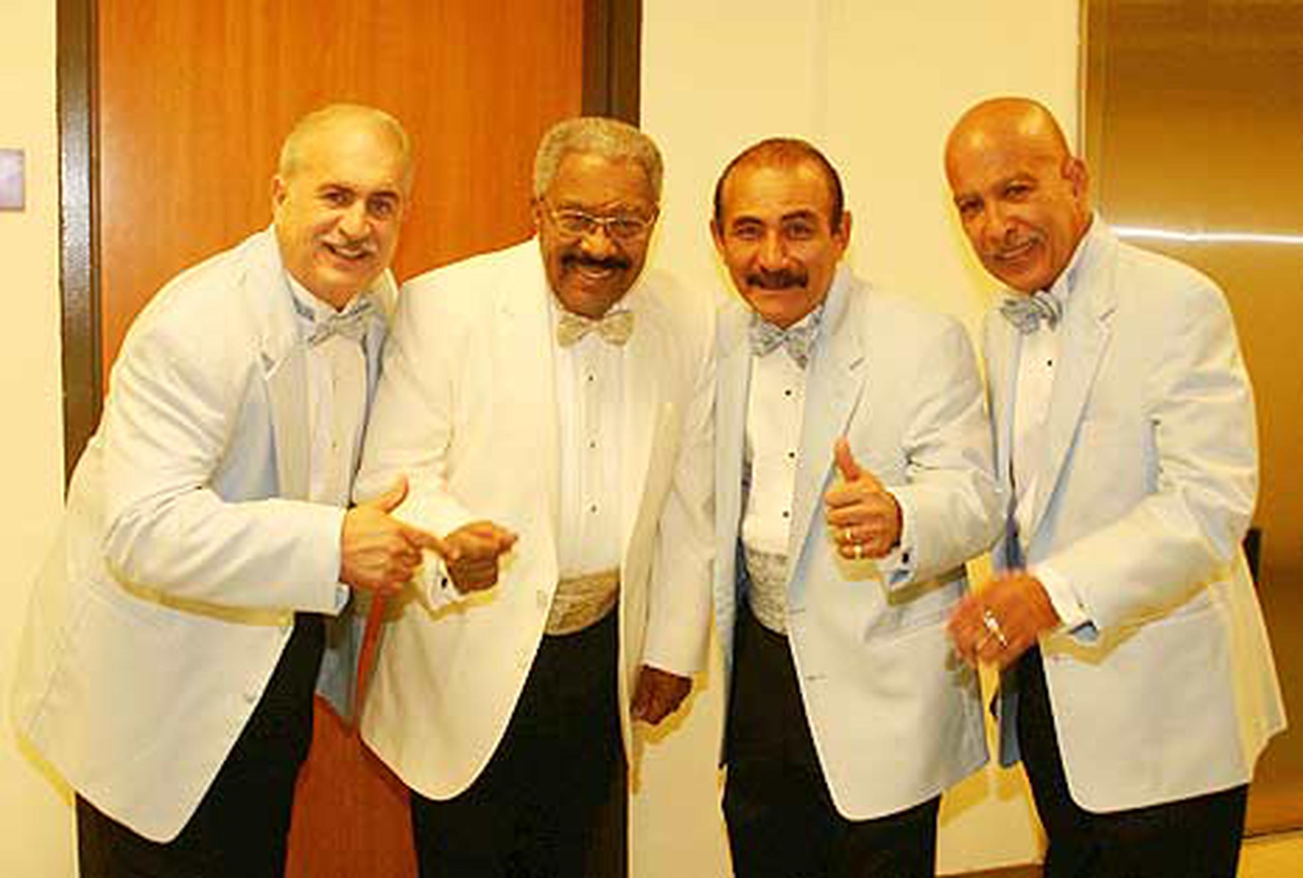El Gran Combo con espíritu de celebración durante filmación de especial ...