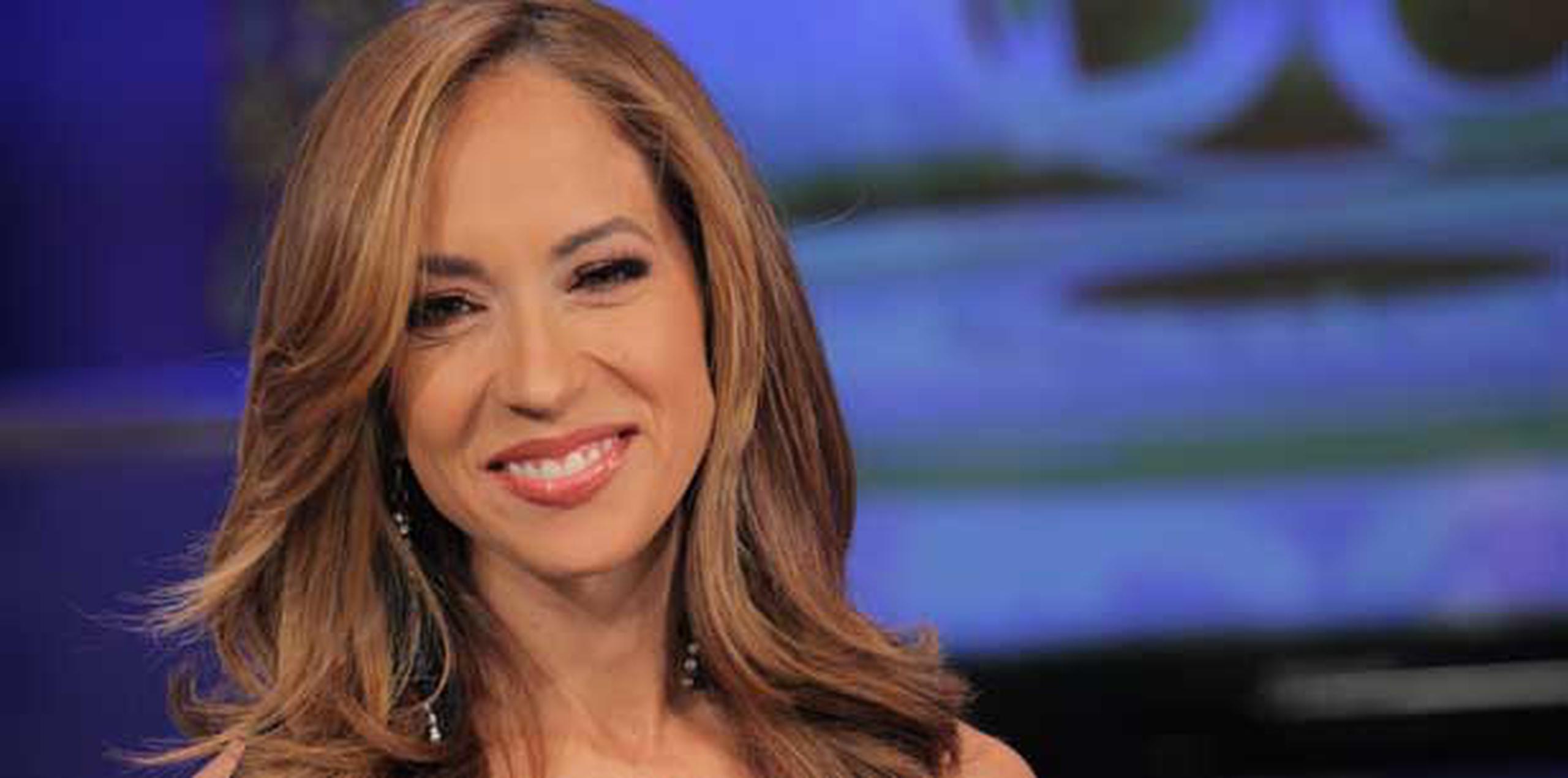 Alexandra Fuentes no niega su salida de Fidelity - Primera Hora