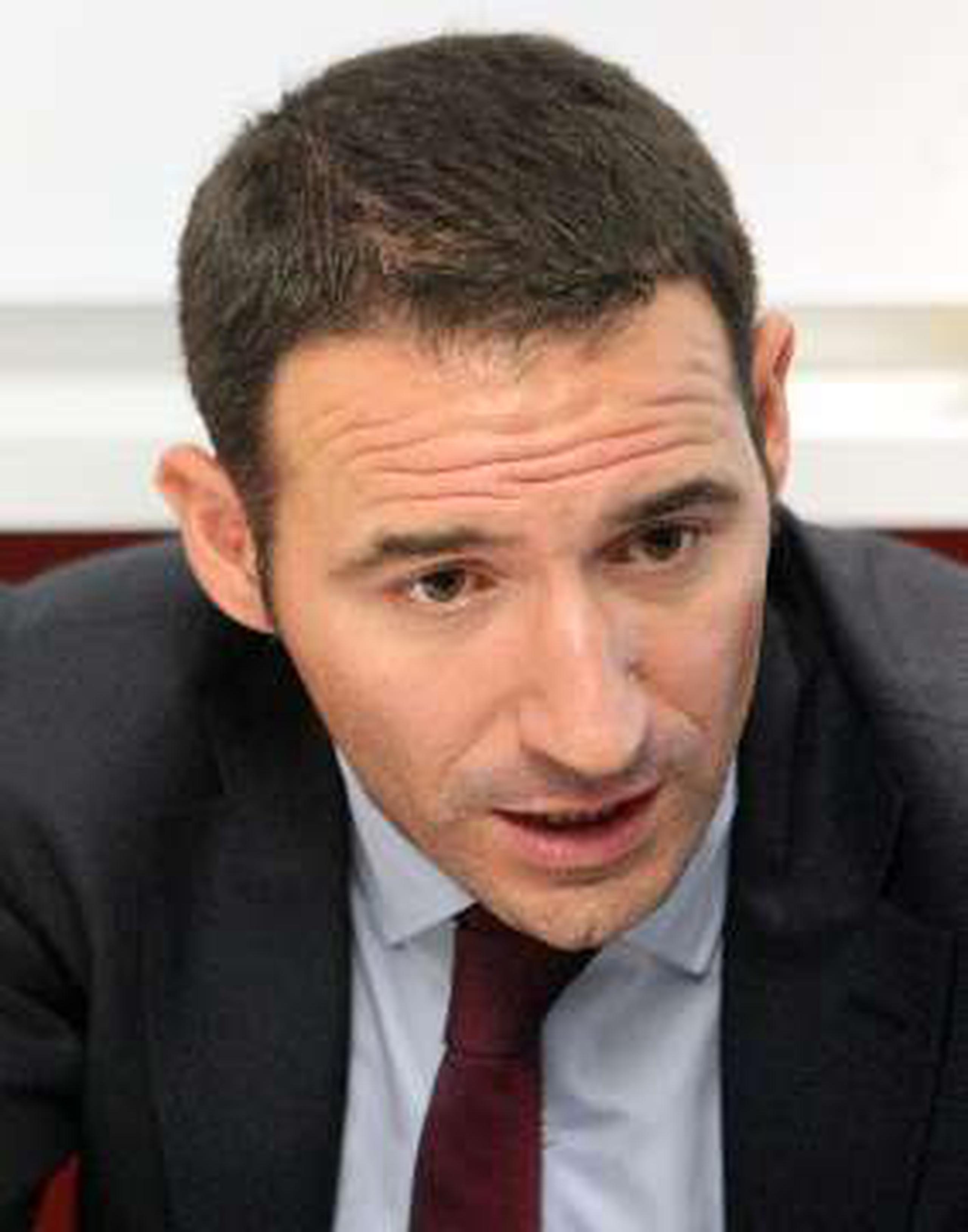 A propagar la filosofía española - Primera Hora