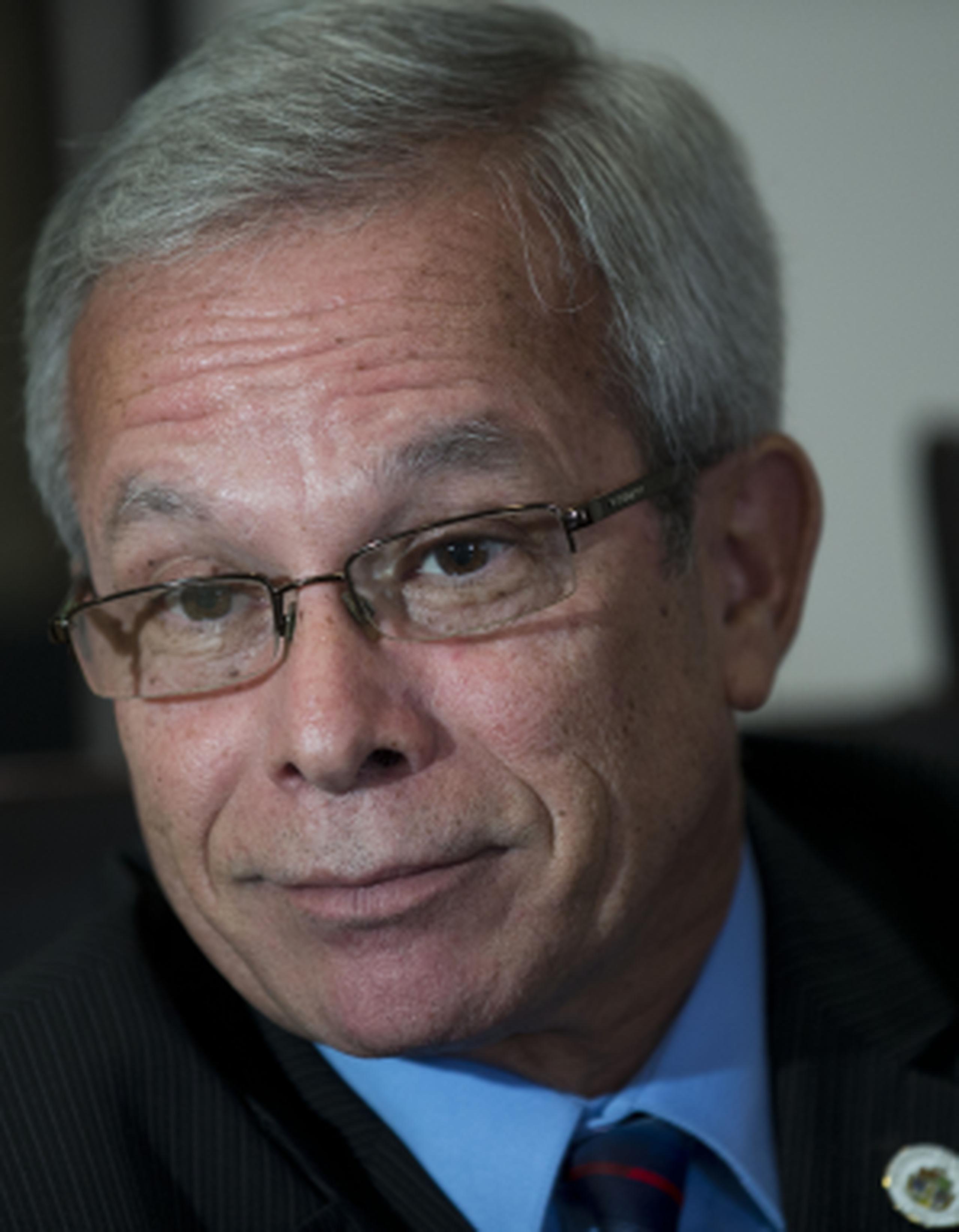 Nadie quiere a Miguel Muñoz - Primera Hora