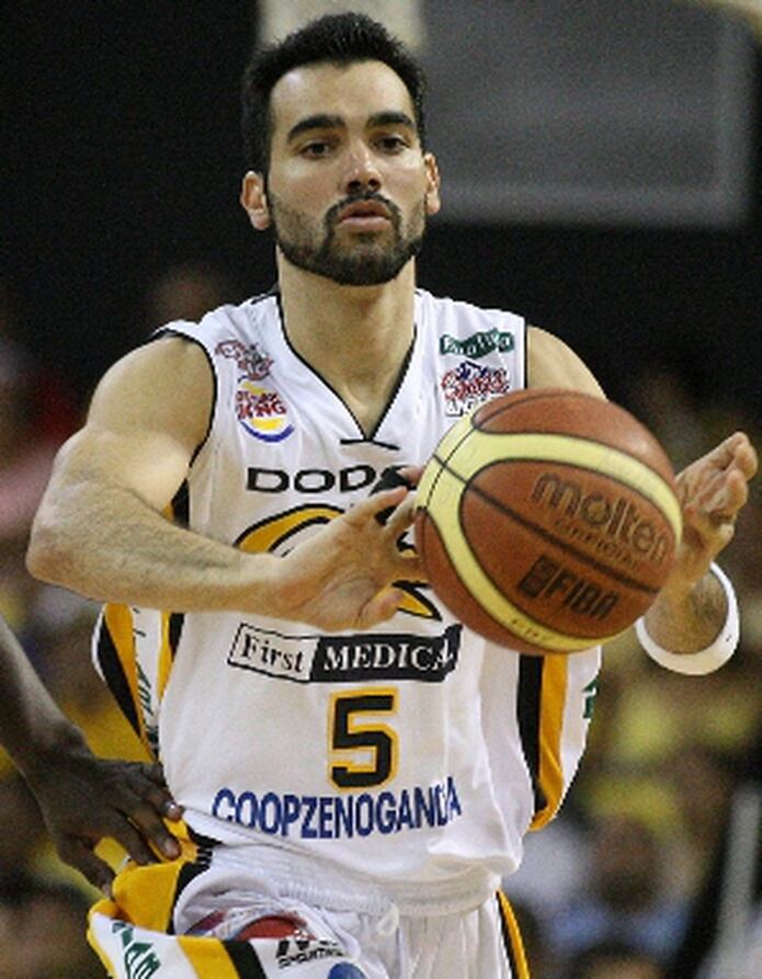 Andrés Rodríguez sigue de líder en España - Primera Hora