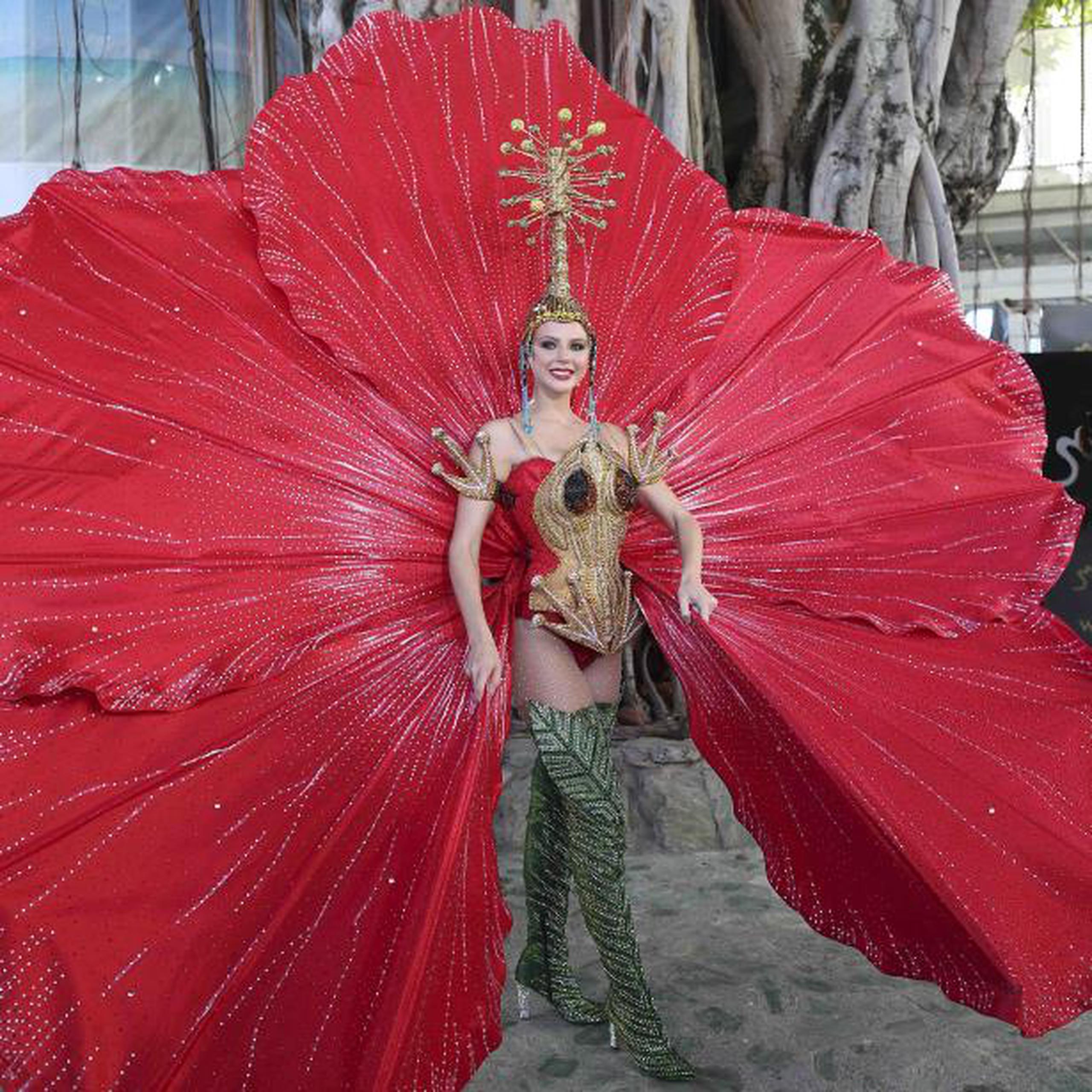 Madison Anderson Berríos presenta su traje típico - Primera Hora