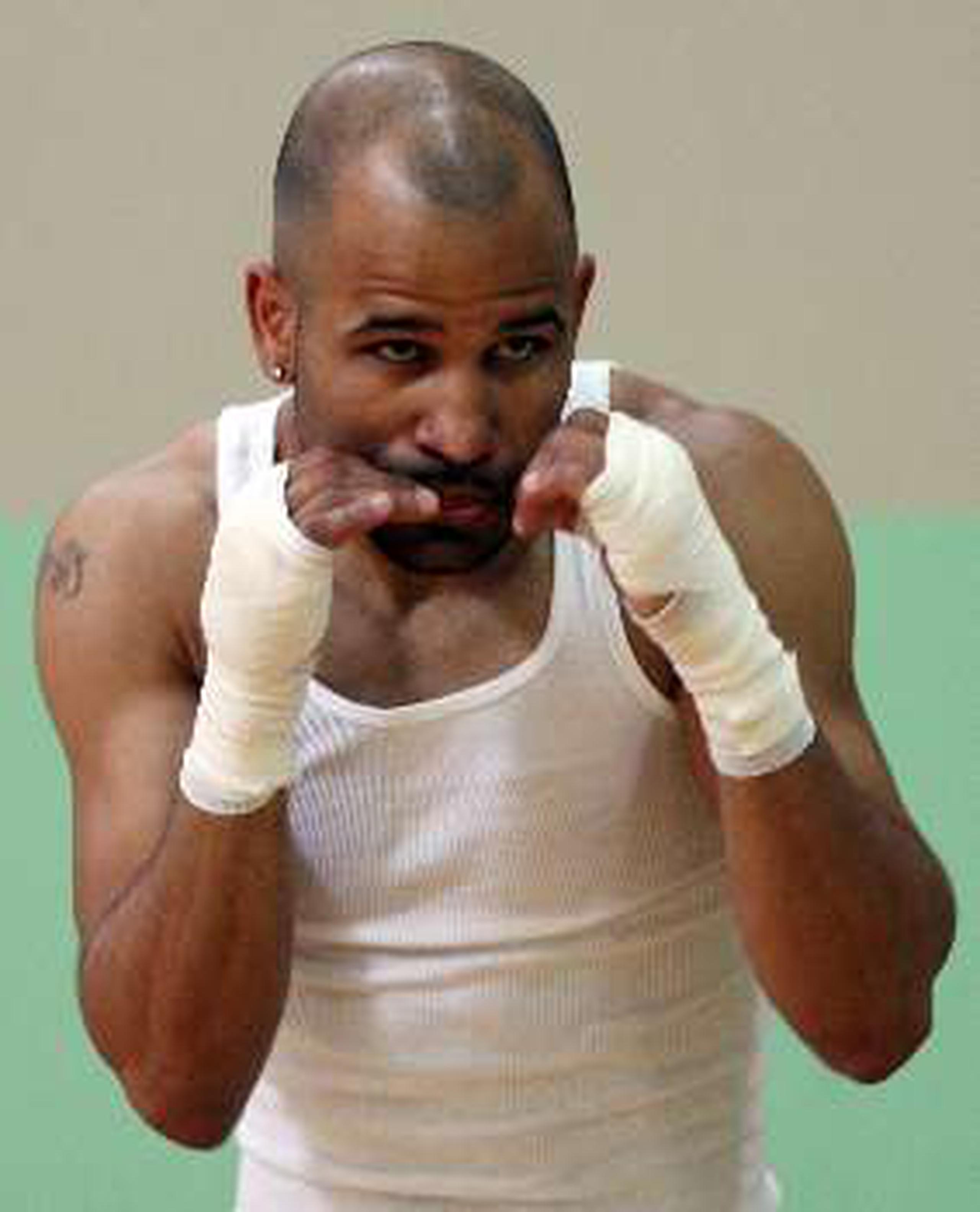 Eric Morel le tiene una sorpresa preparada al mexicano Martín Castillo ...