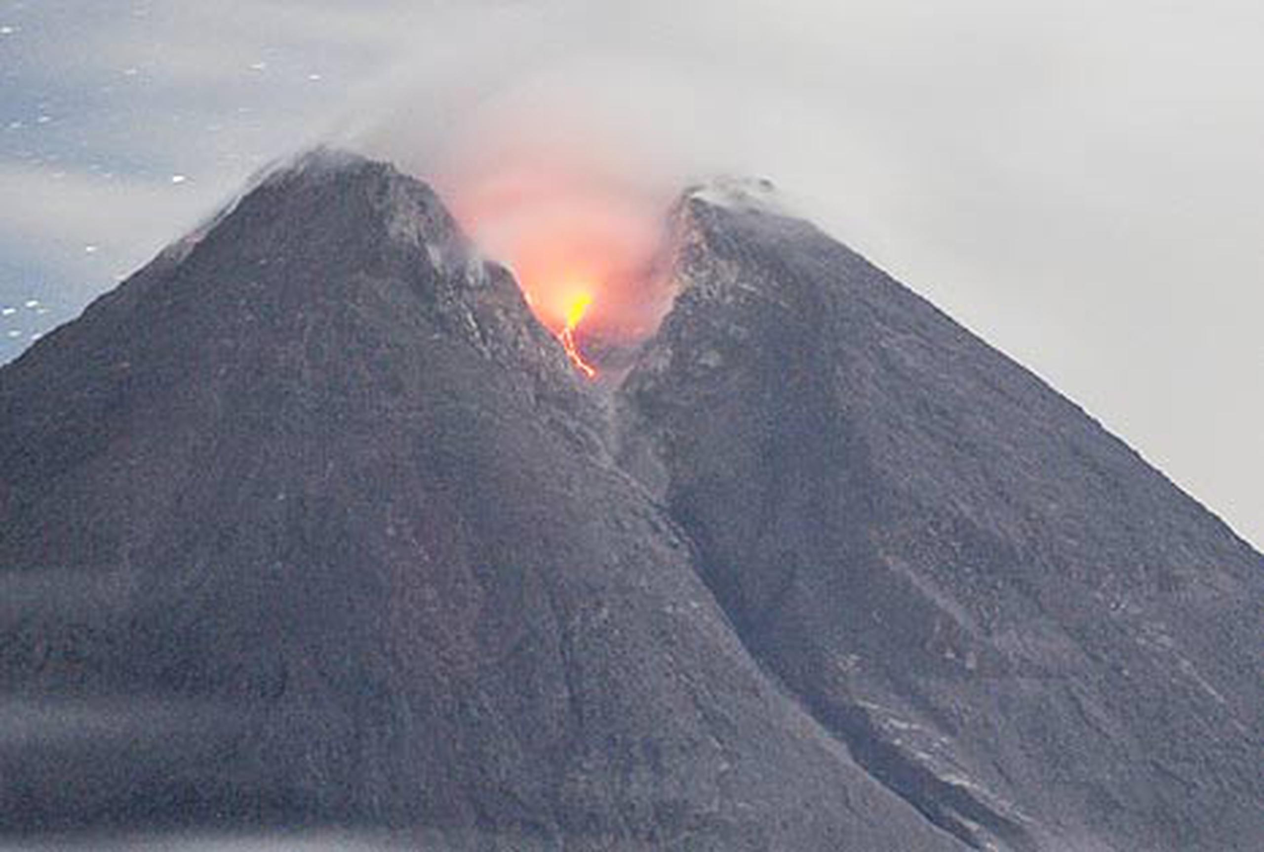 Vuelve a hacer erupción el volcán Merapi - Primera Hora