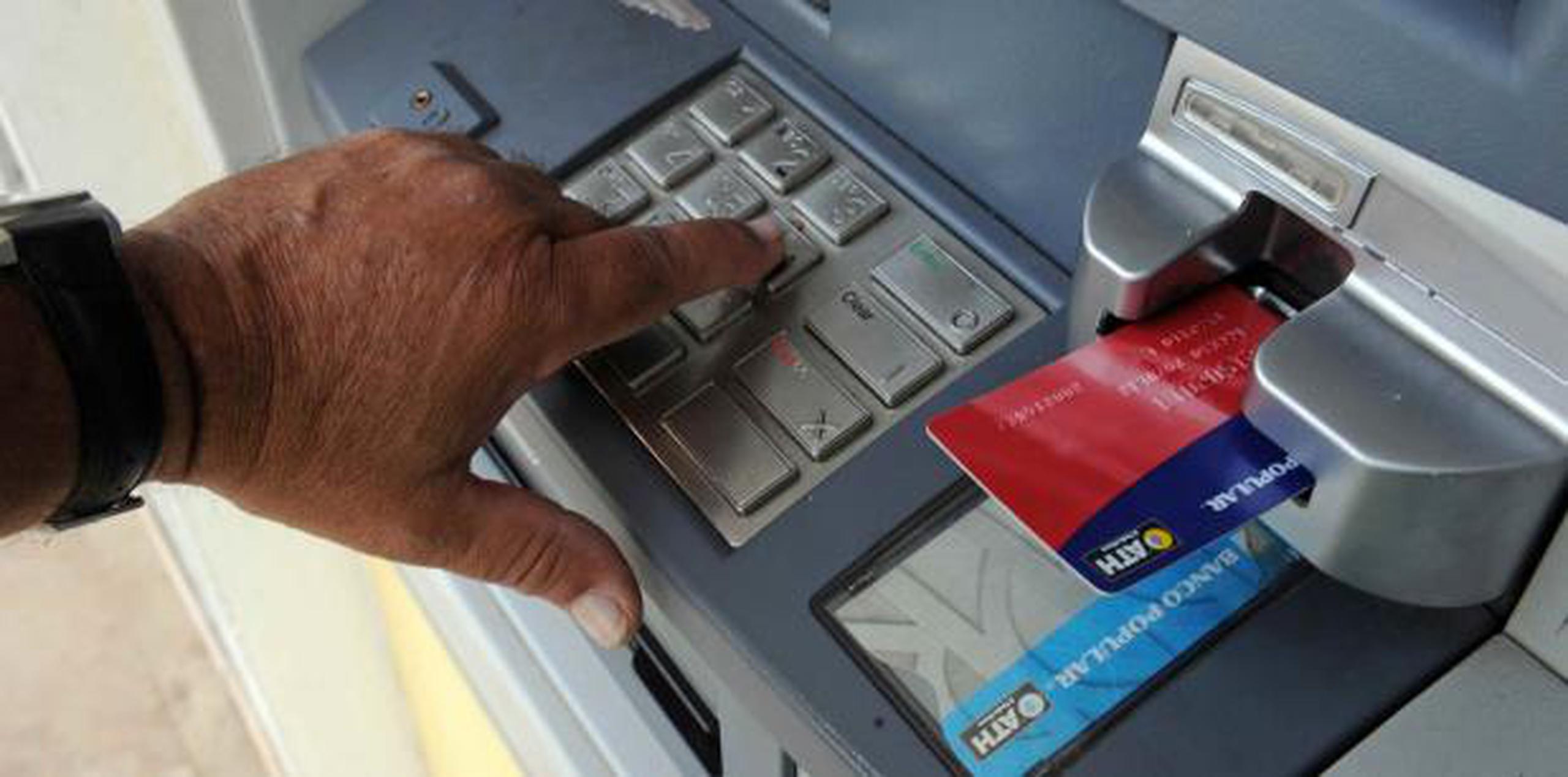 Banco Popular anuncia interrupción del sistema de ATH - Primera Hora