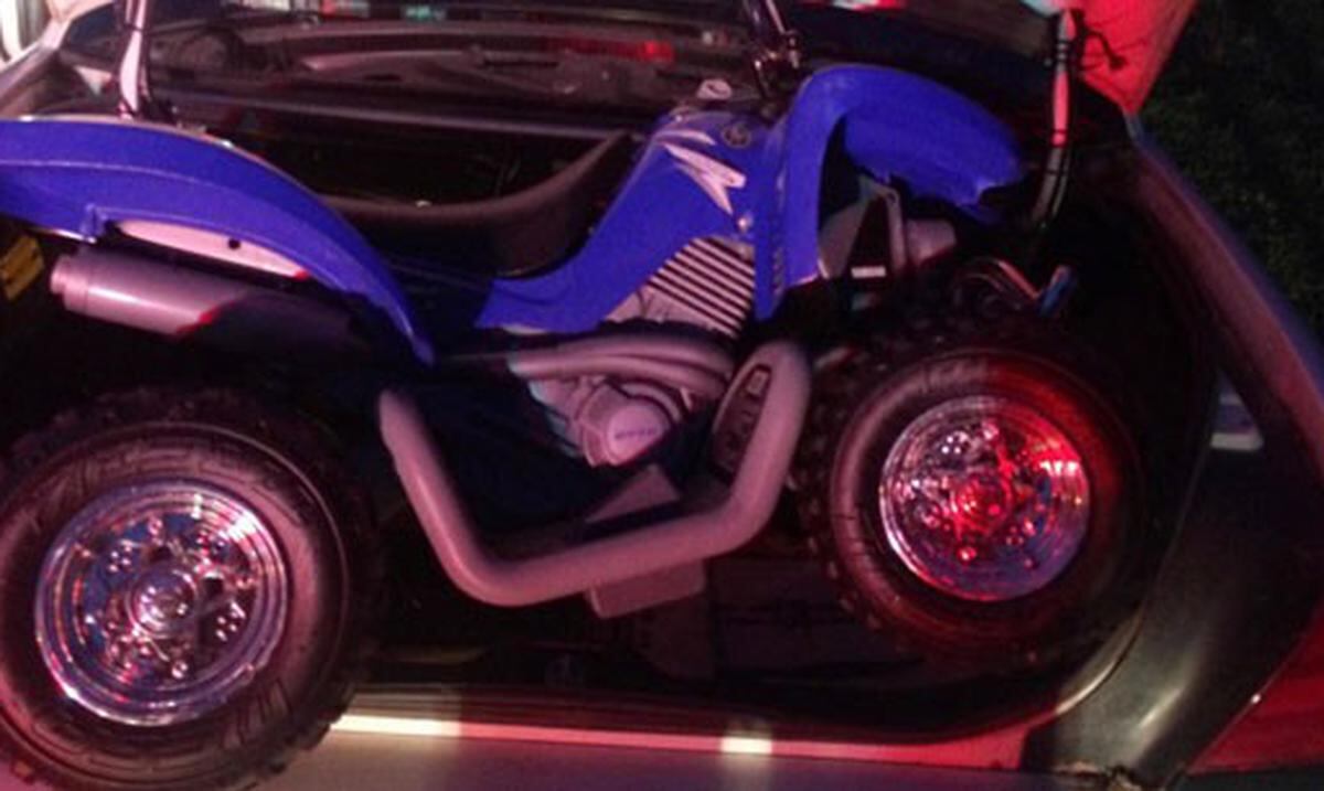 Niño de 6 años conduce "power wheel" en autopista - Primera Hora