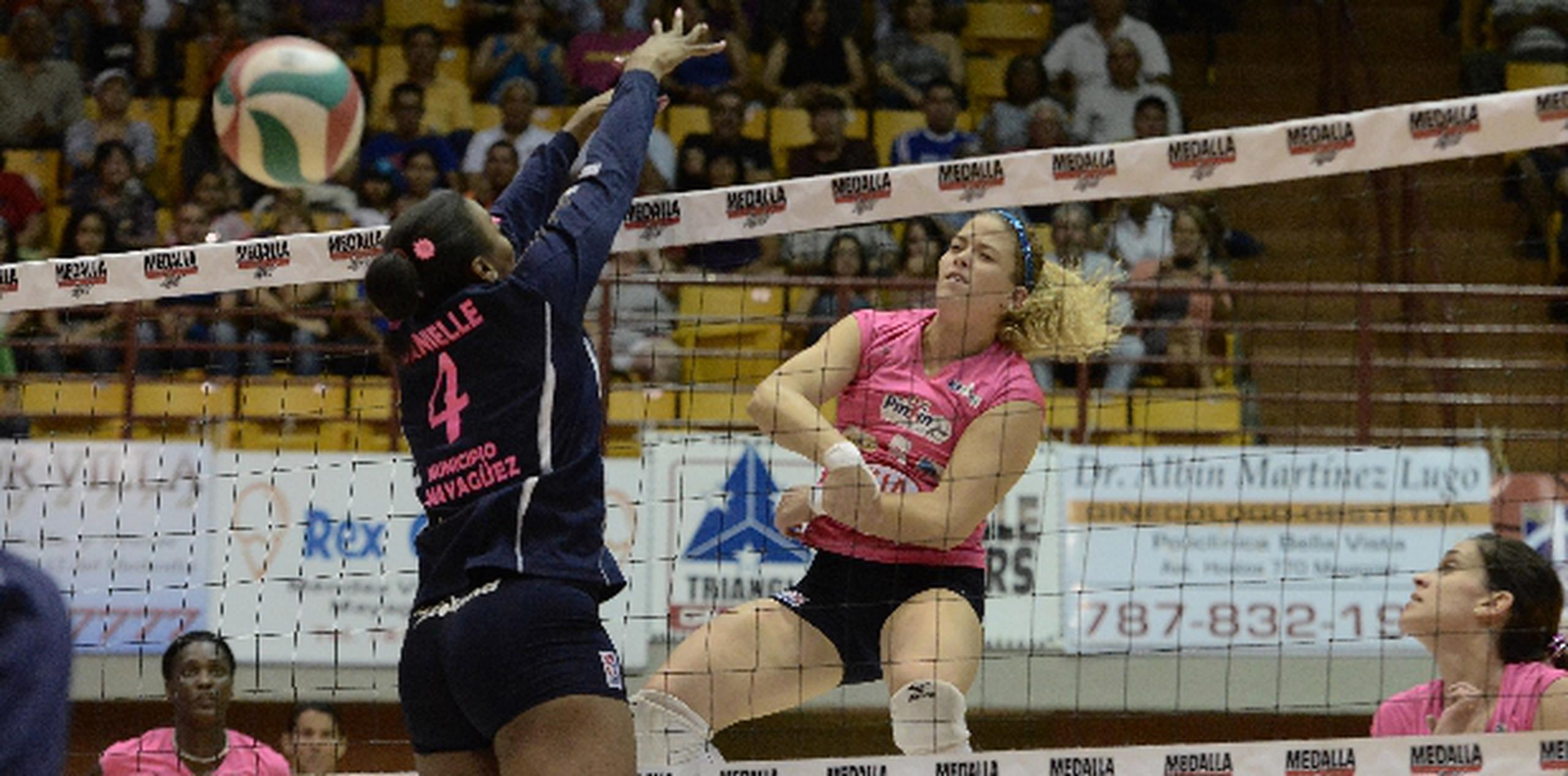 Las Pinkin de Corozal buscarán el empate - Primera Hora