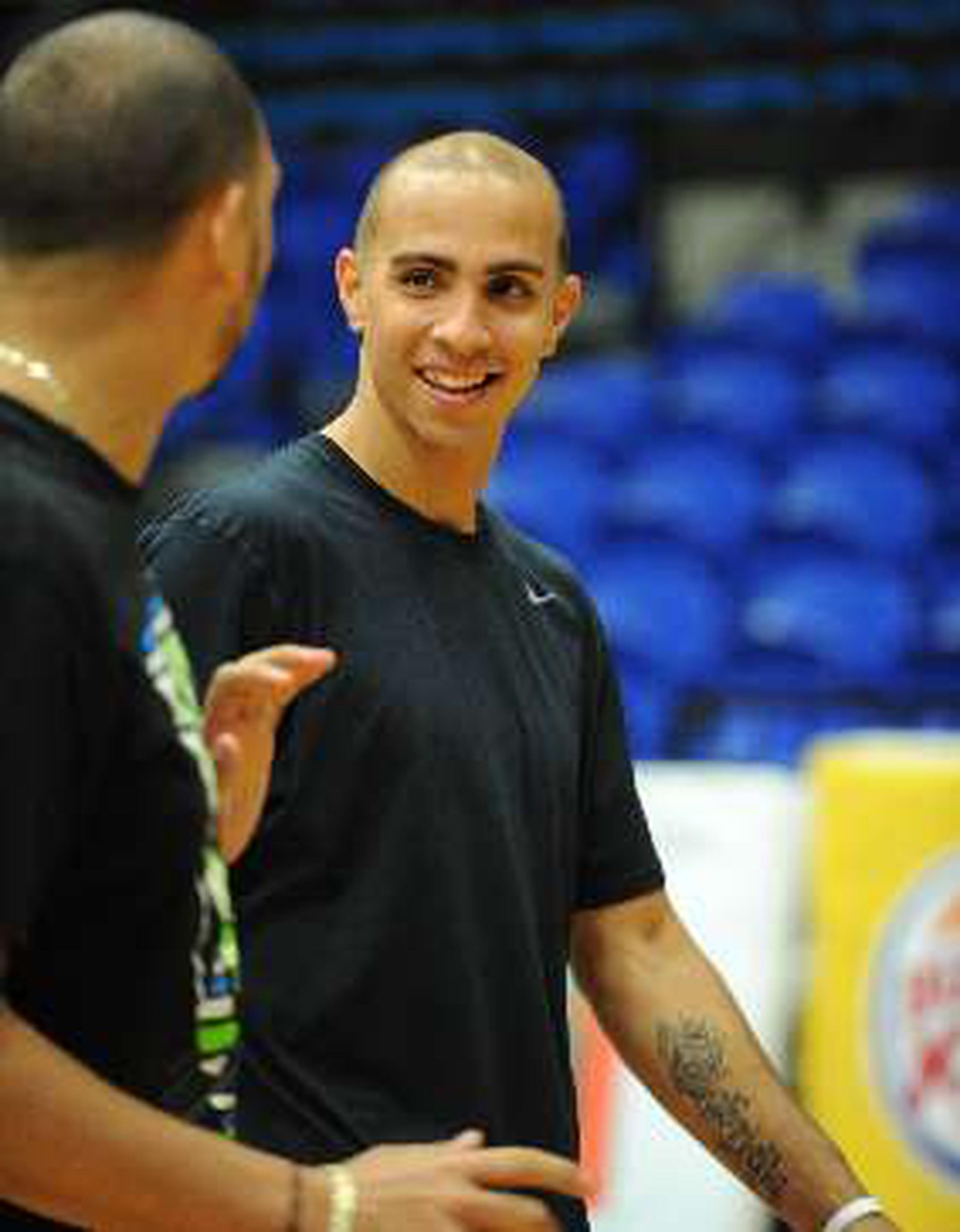 Carlos Arroyo se integra a las prácticas - Primera Hora