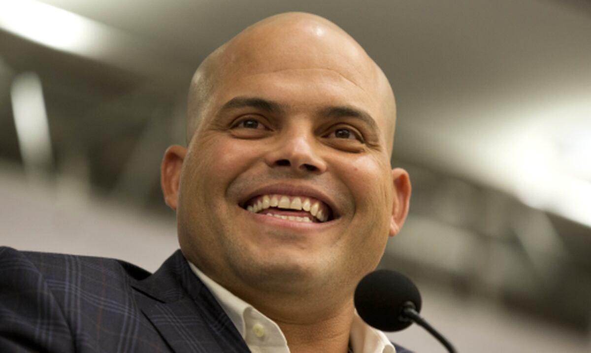 Iván Rodríguez pasea por el Salón de la Fama - Primera Hora