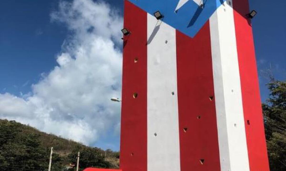Restauran la bandera de Puerto Rico en Fajardo - Primera Hora