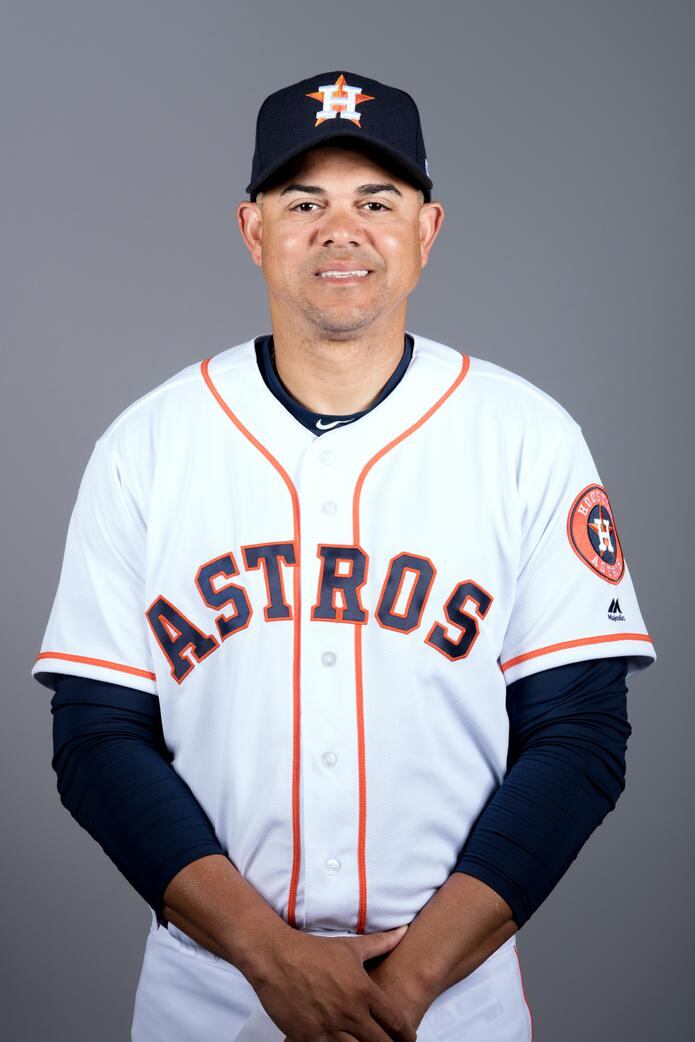 Alex Cintrón se mantiene como coach bateo de los Astros - Primera Hora