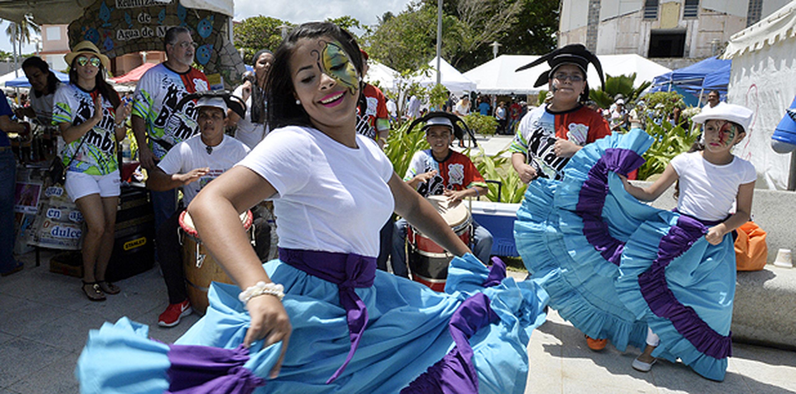 Comida, bebida y mucha diversión en el Festival del Tinglar - Primera Hora