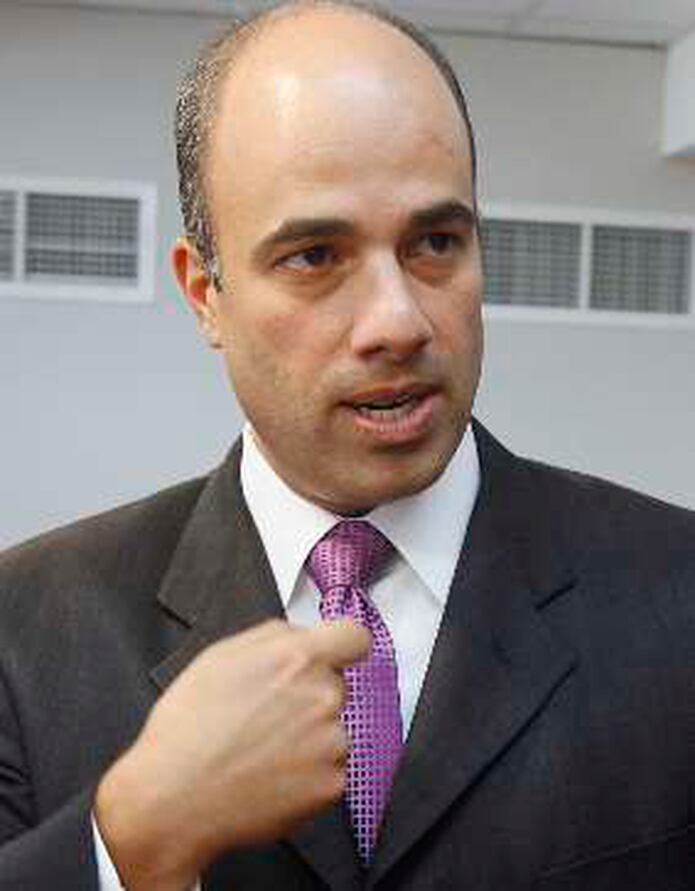 Héctor Ferrer dice que está bien - Primera Hora