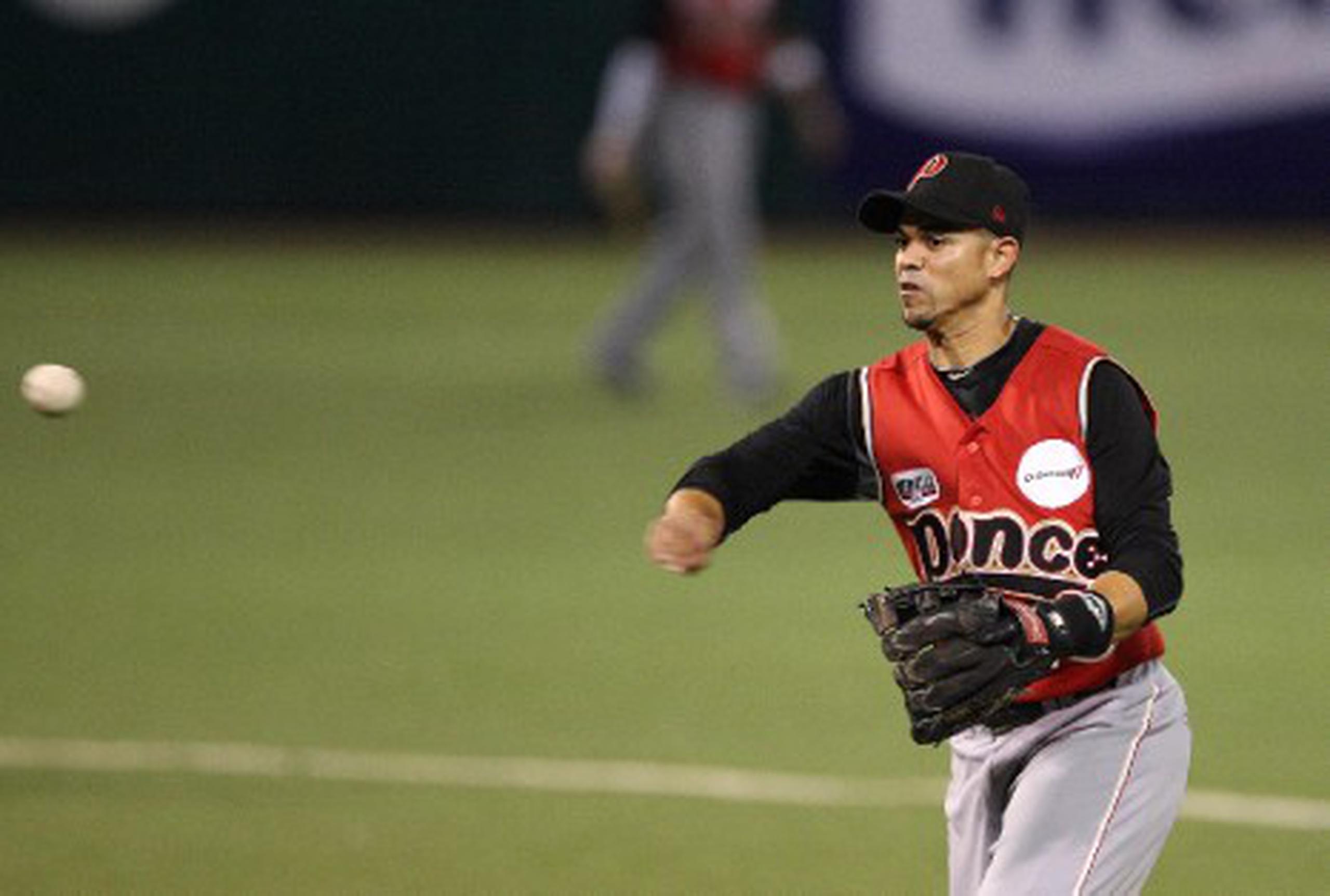 Multa de mil dólares y suspensión de 15 partidos para Alex Cintrón por ...