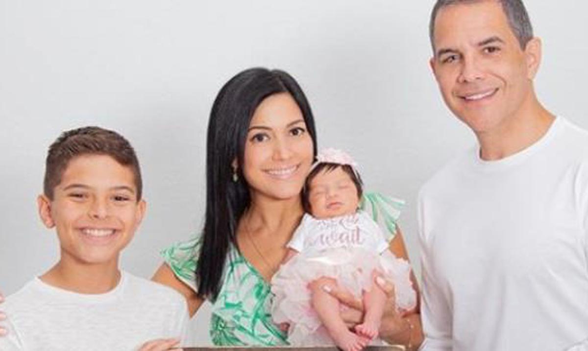 Xiona Nieves presenta a su nueva hija - Primera Hora