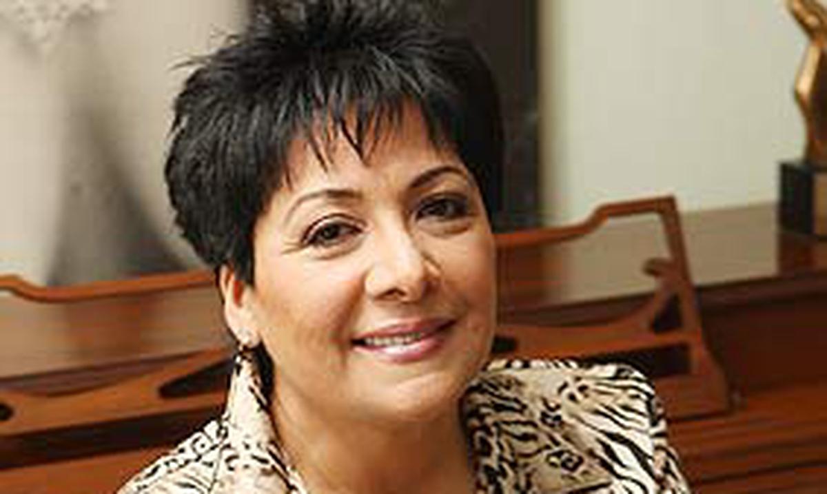 Cantante Sophy se presenta a casa llena en dos funciones en Miami ...