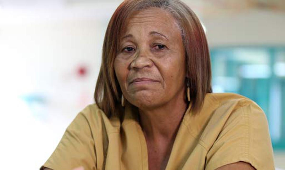 Limazo a la defensa de Aida de los Santos - Primera Hora