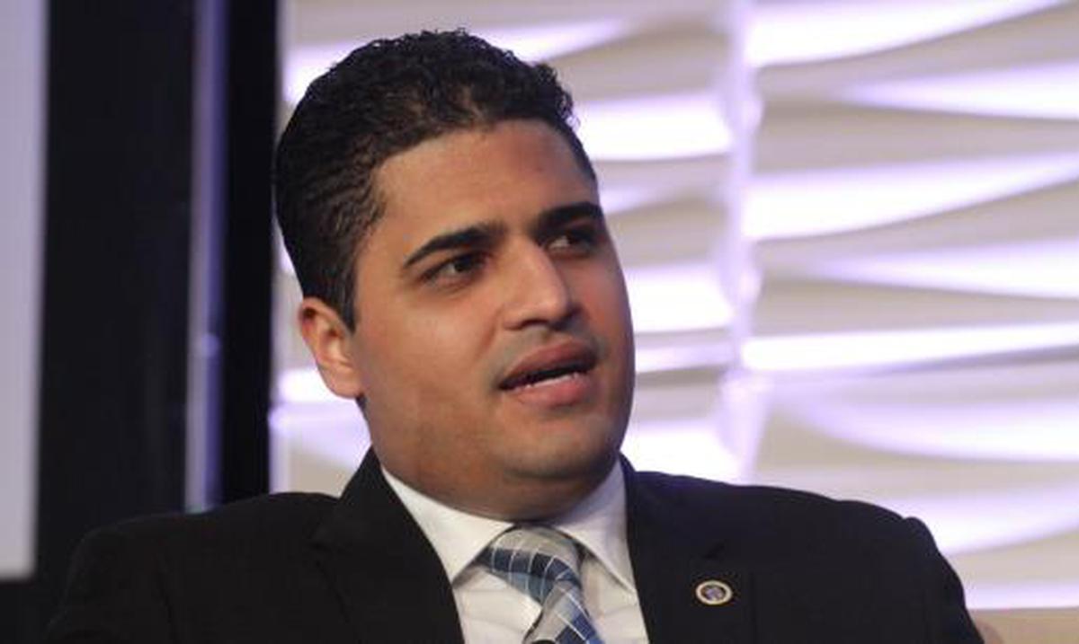 Carlos Saavedra renuncia a su puesto de asesor en La Fortaleza ...