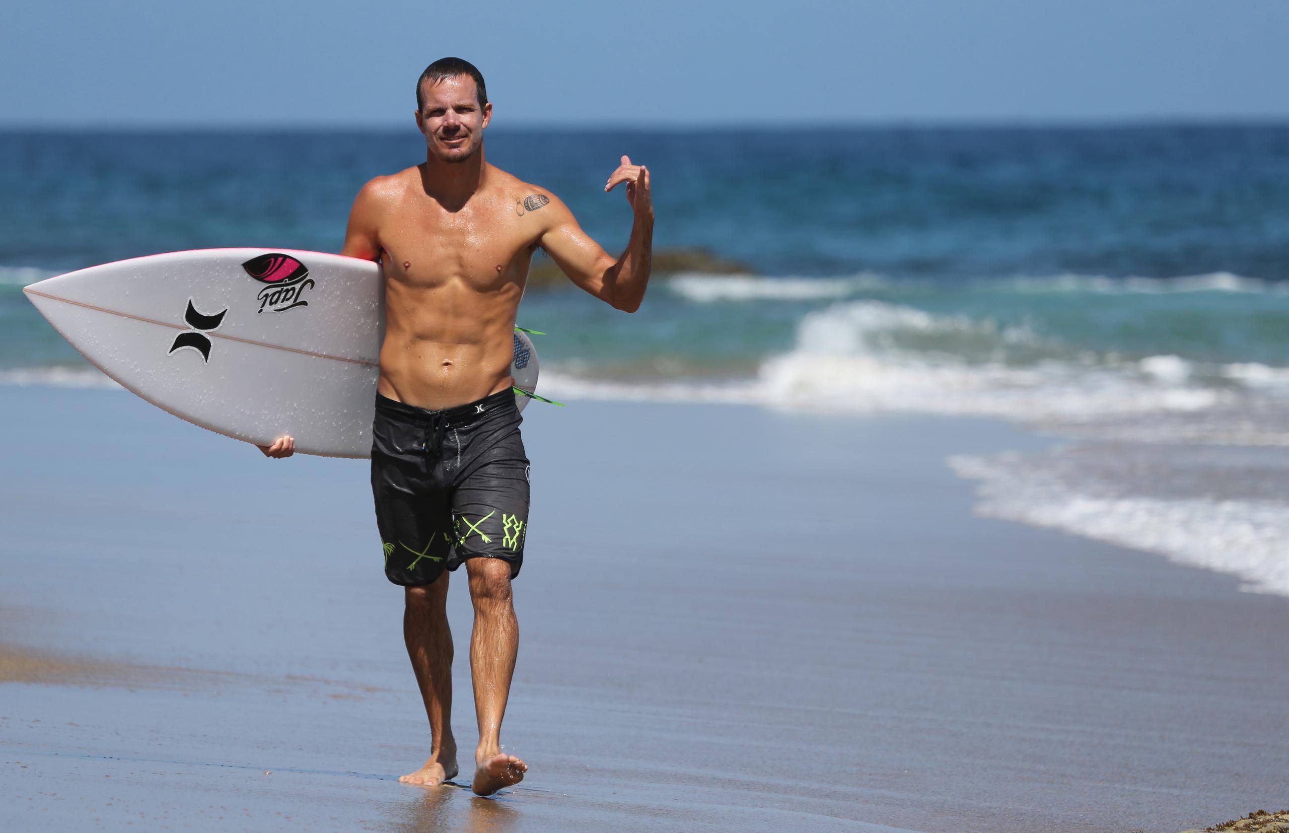 Brian Toth: Viviendo de la cresta de la ola - Primera Hora