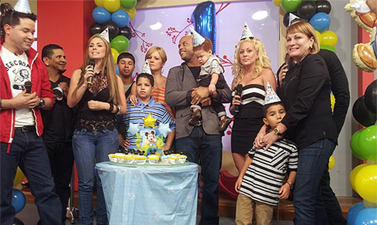 La Burbu Celebra El Primer Año De Su Hijo Primera Hora