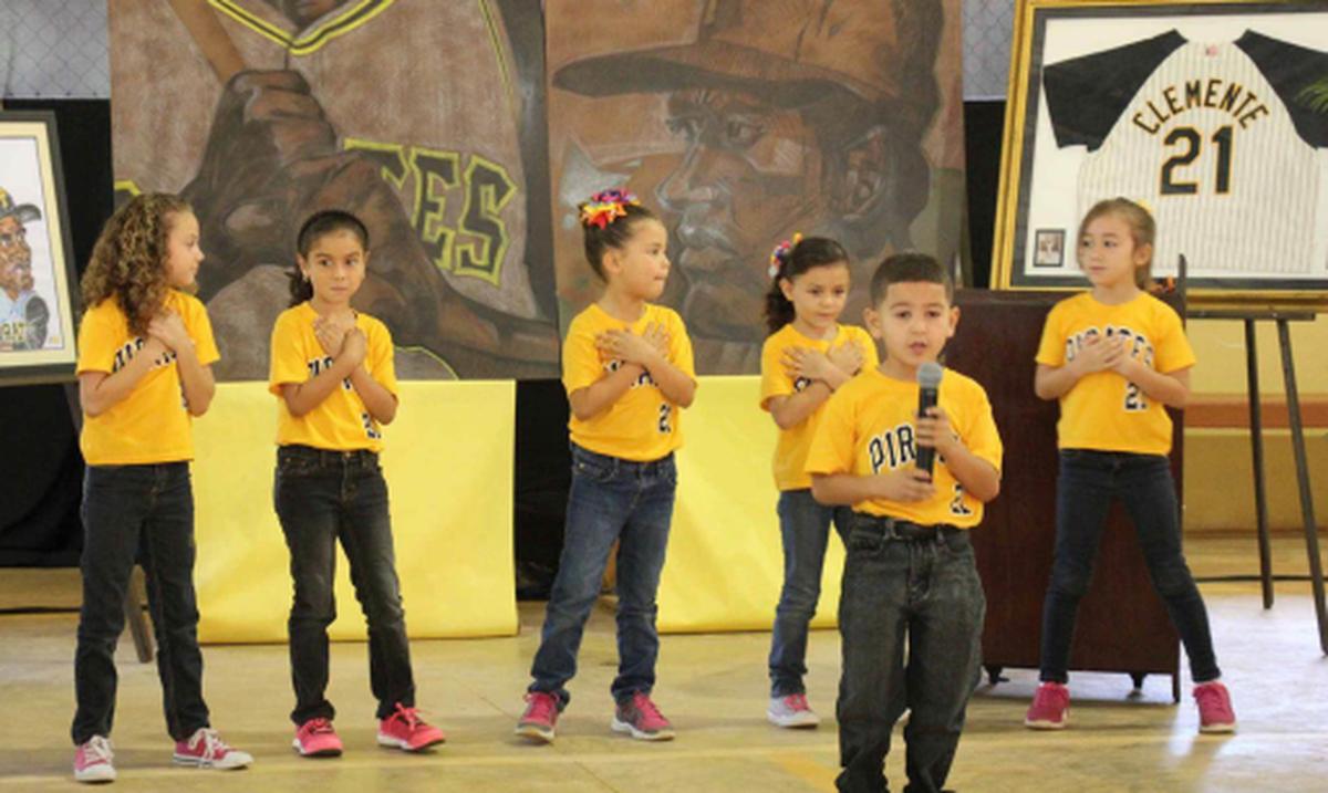 Estudiantes recuerdan la vida de Roberto Clemente - Primera Hora