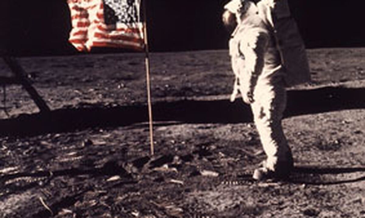 A 43 años de la primera caminata en la Luna-Ve vídeo - Primera Hora