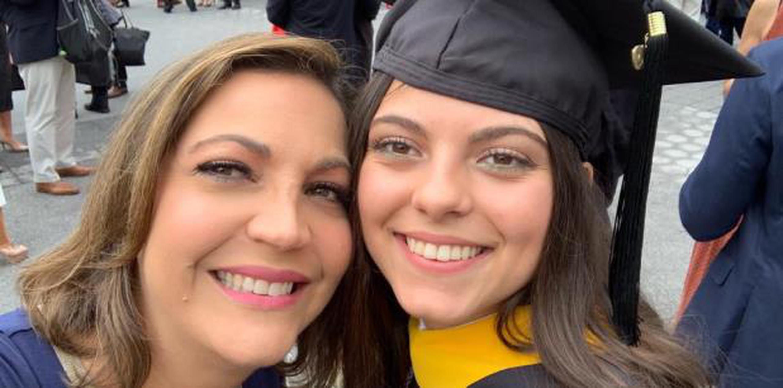 Feliz Celimar Adames: su hija se gradúa con honores de la universidad ...