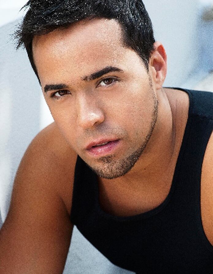 Bailarín Danny Lugo se deja llevar en los Premios Billboard - Primera Hora