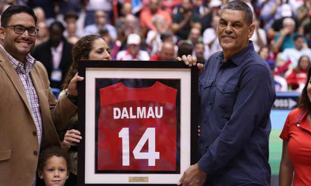 Retiran el número 14 de Raymond Dalmau - Primera Hora