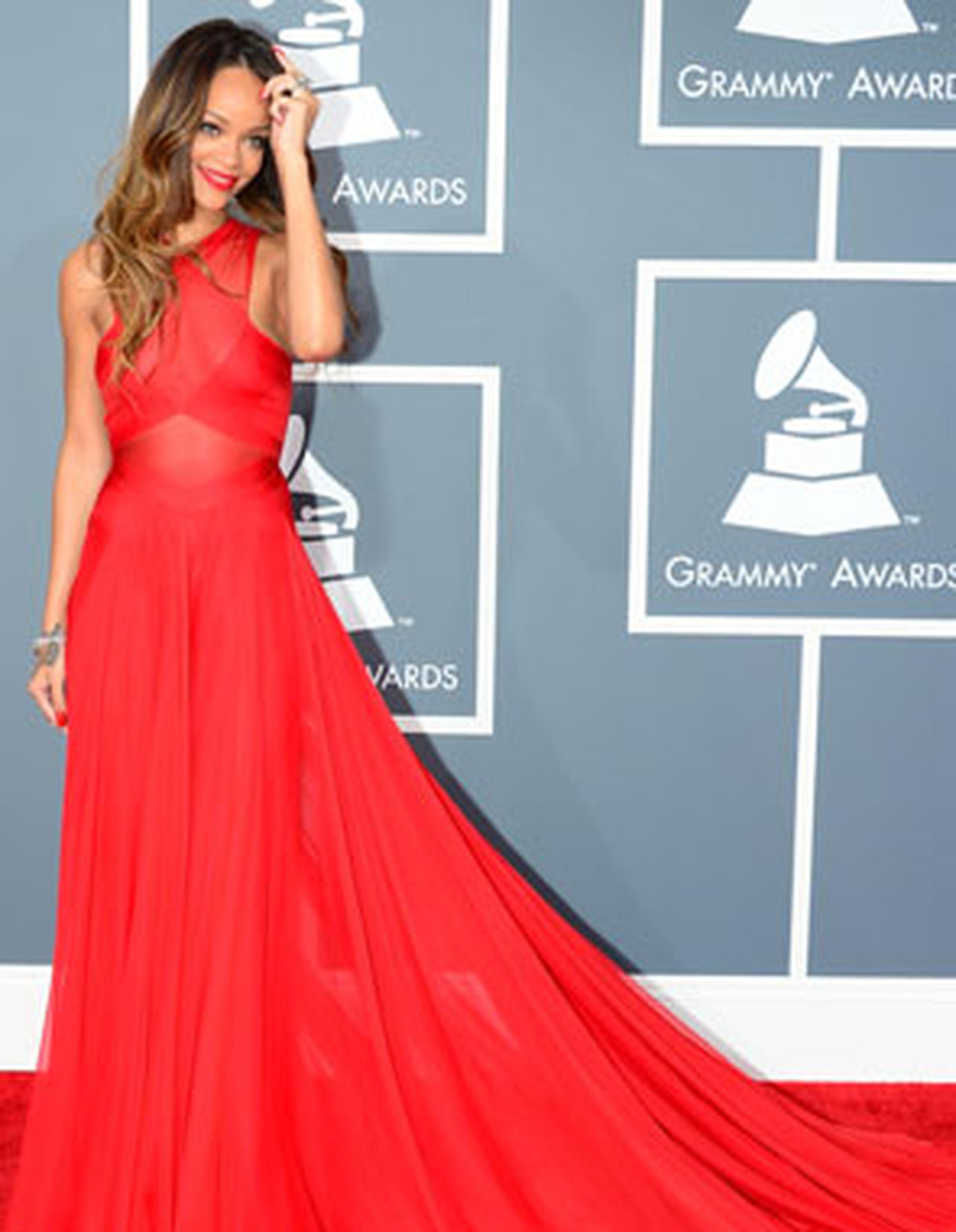 Rihanna deslumbra y conquista en inicio de gira europea - Primera Hora