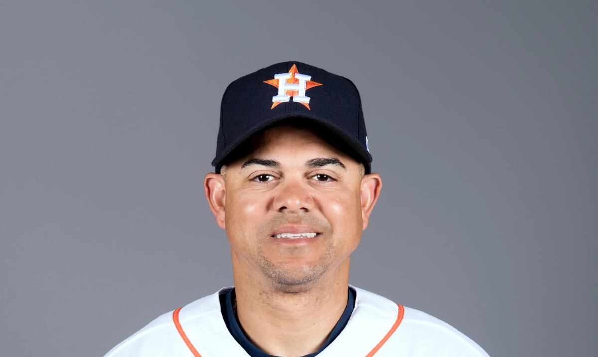 Alex Cintrón se mantiene como coach bateo de los Astros - Primera Hora