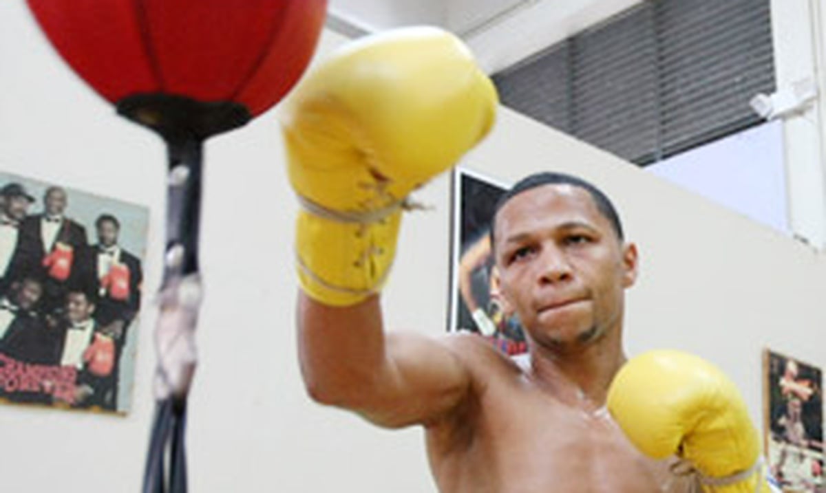 Iván Calderón dice que continuará peleando por al menos dos años más ...